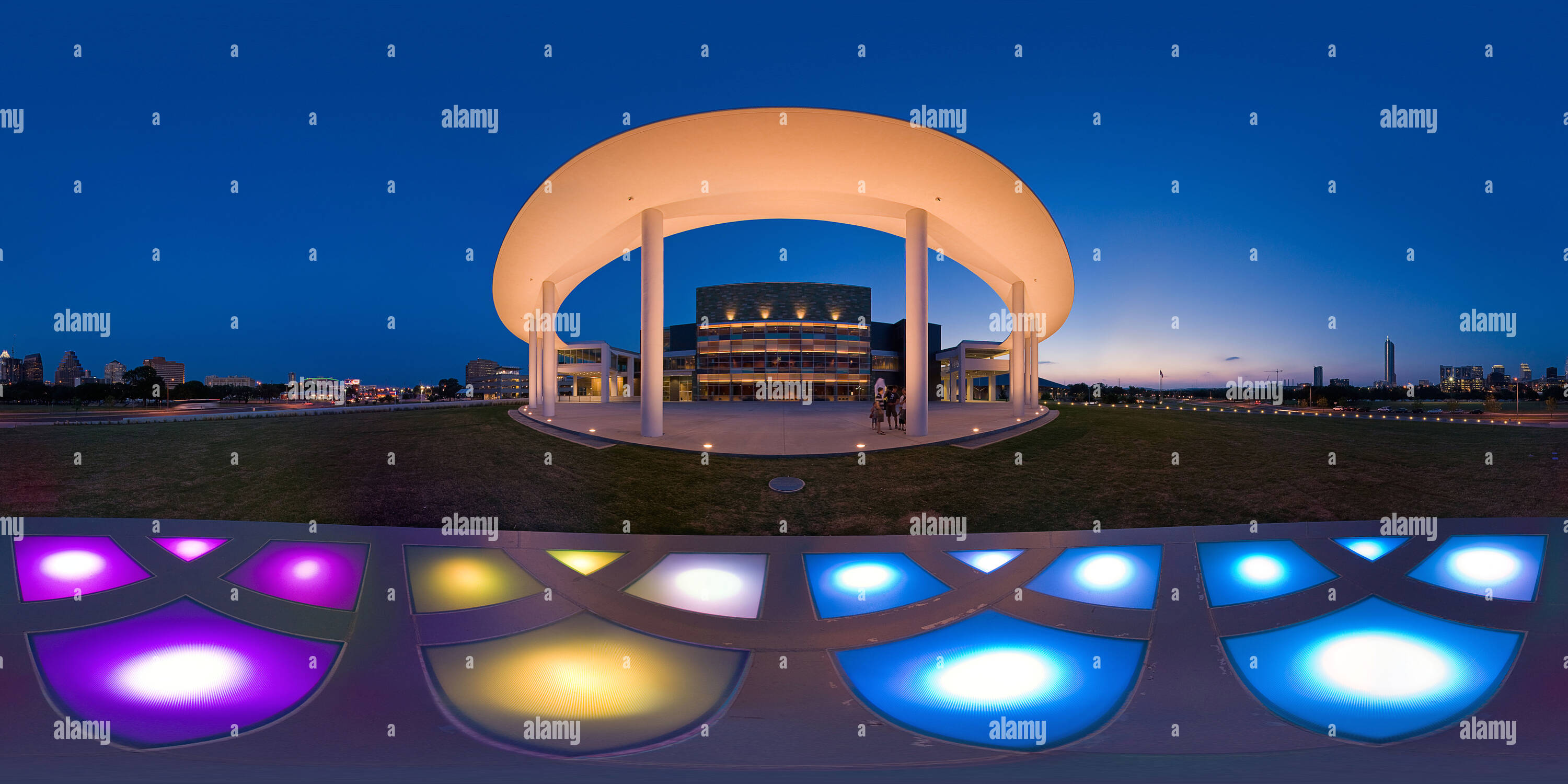 Long center austin hi-res stock photography and images - Alamy