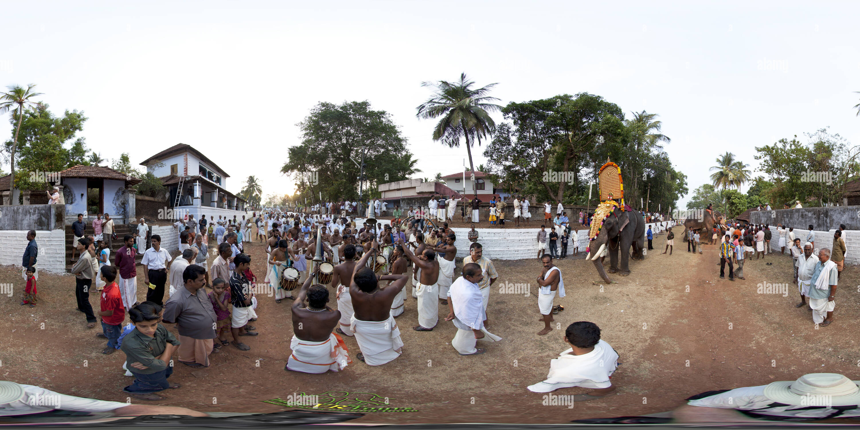 Peruvanam mahadeva temple hi-res stock photography and images - Alamy