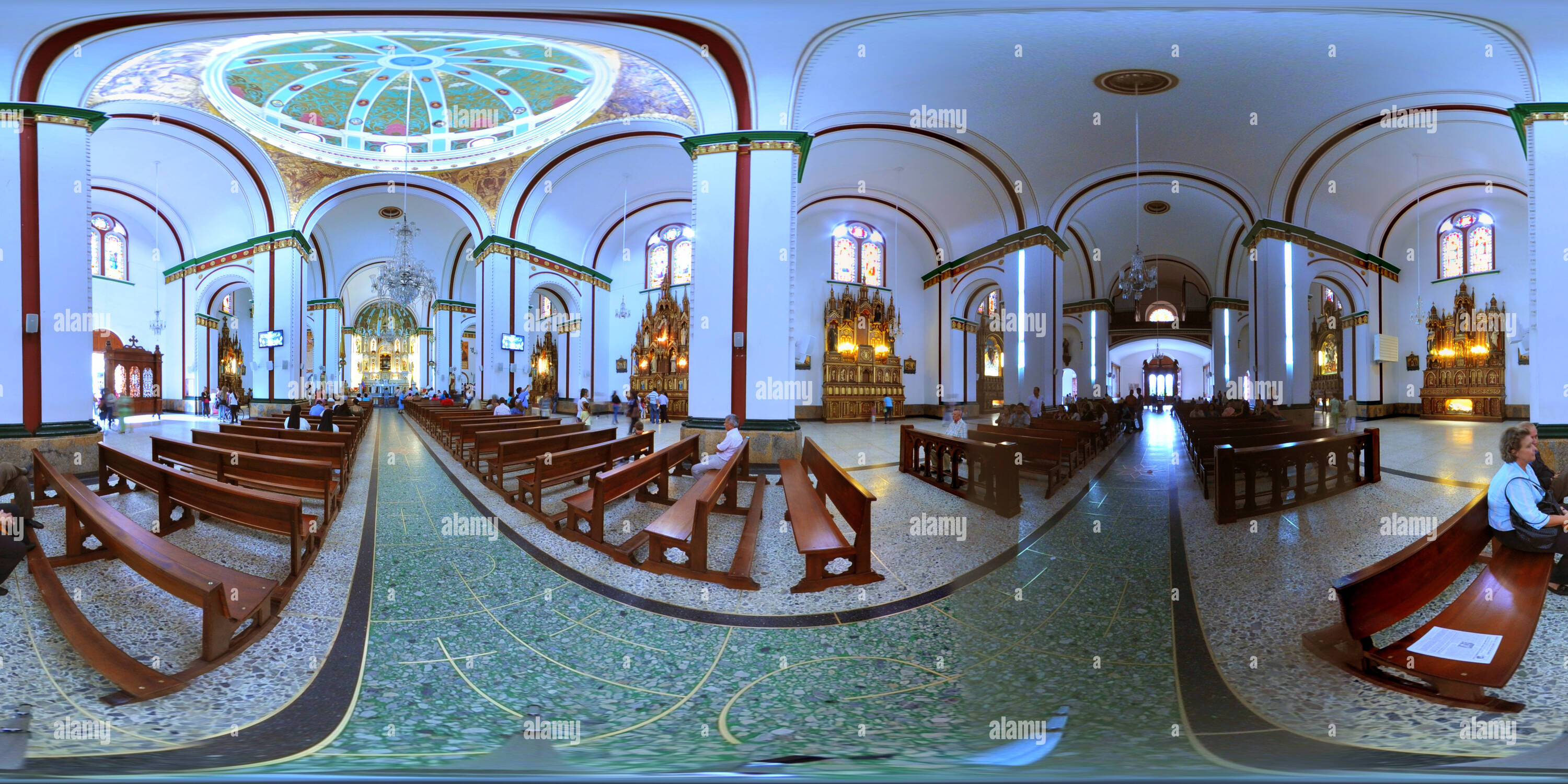 360° view of Milagroso de Buga´s Church (Interior - Alamy