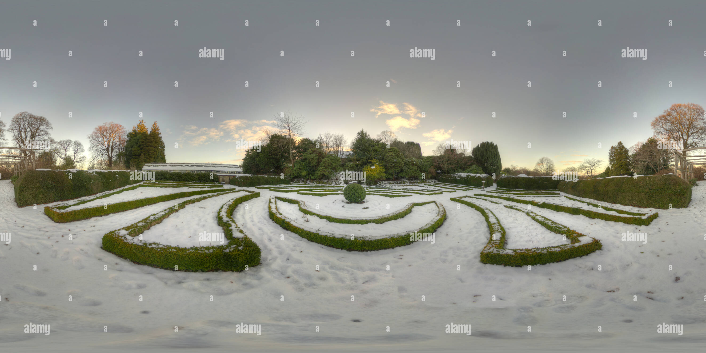 Finlaystone estate hi-res stock photography and images - Alamy