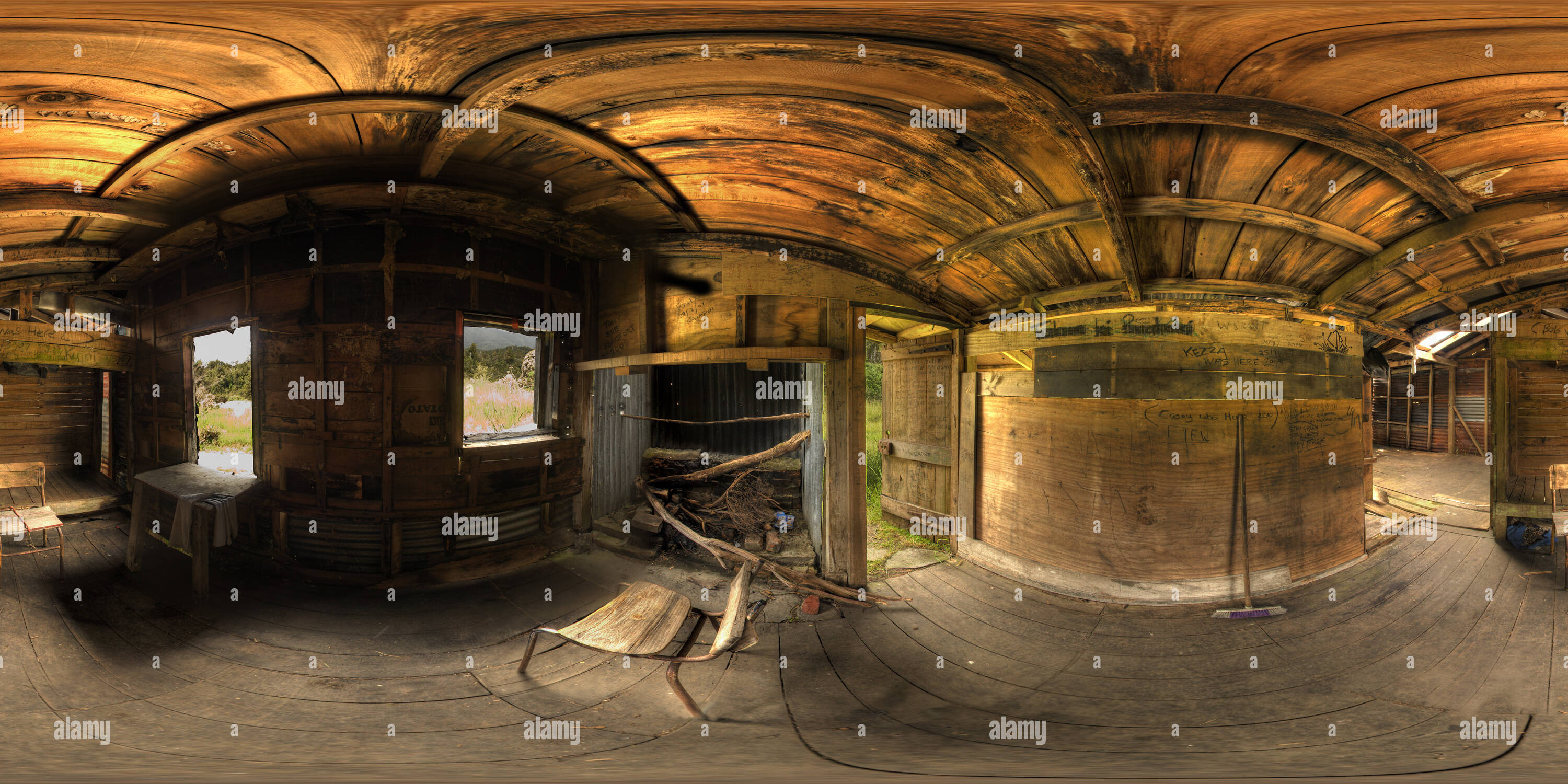Trapper hut hi-res stock photography and images - Alamy