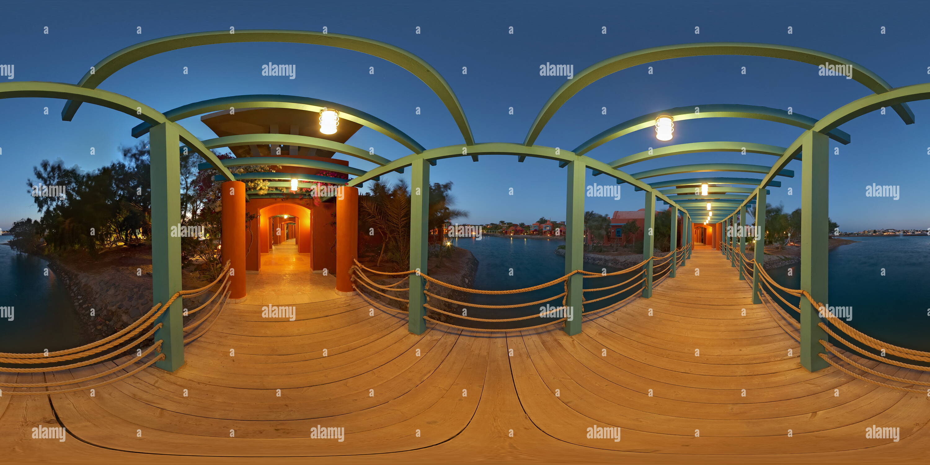 360° view of On the bridge at night - Alamy