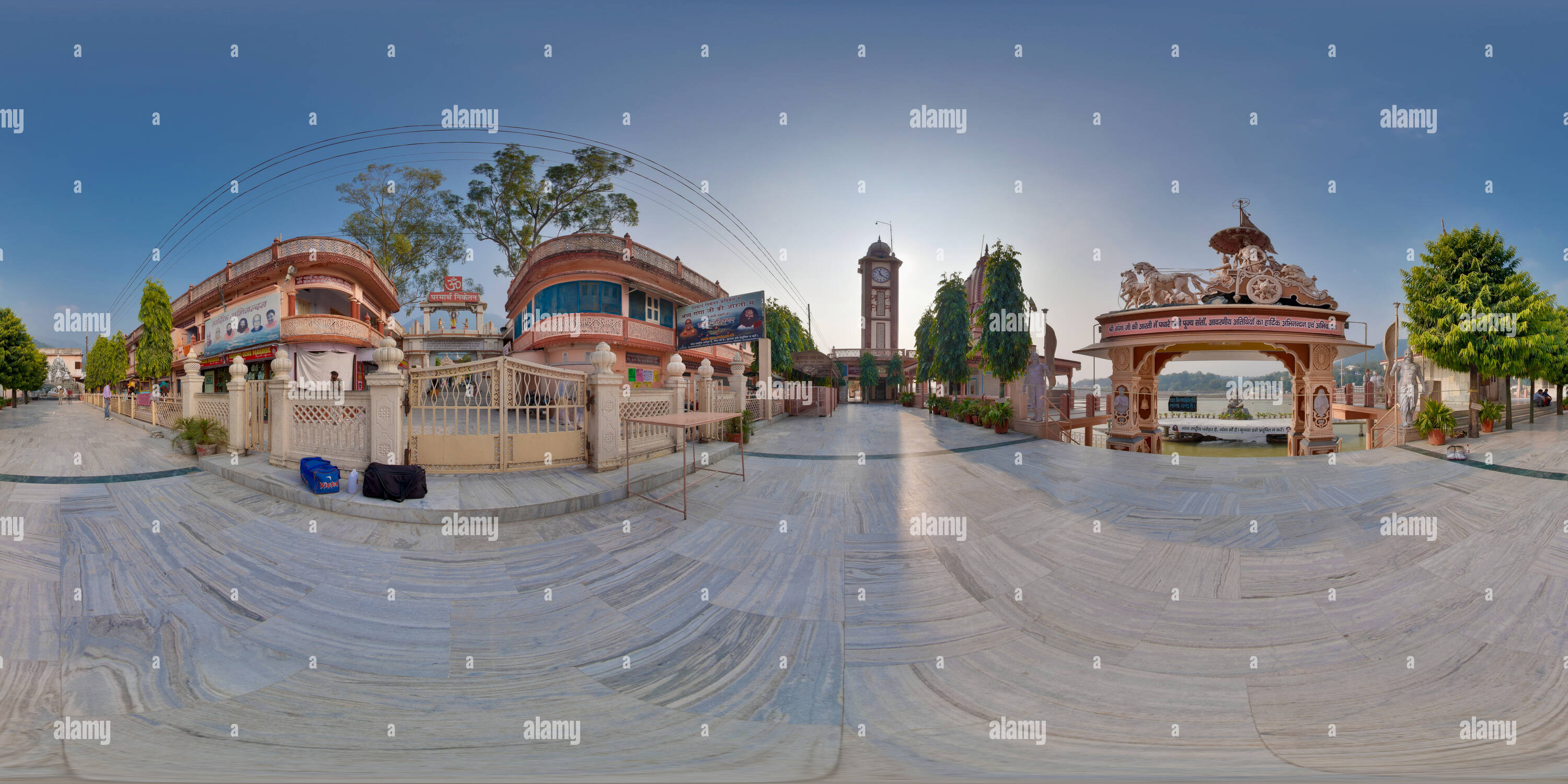 Parmarth niketan hi-res stock photography and images - Alamy