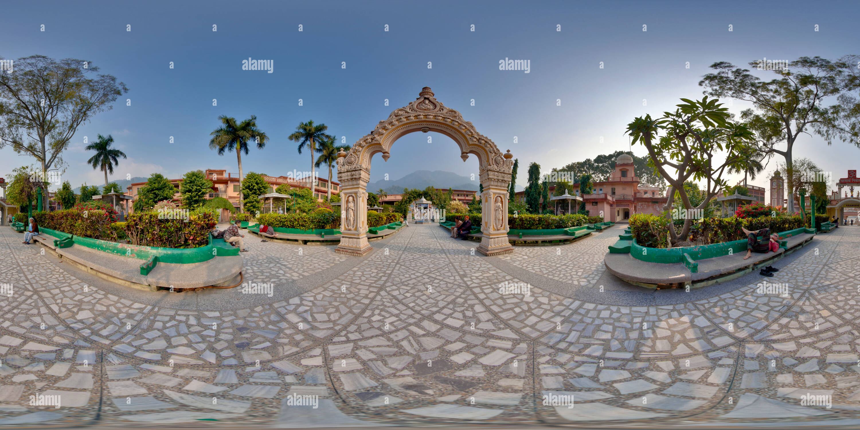 360° view of Parmarth Niketan Ashram - Alamy