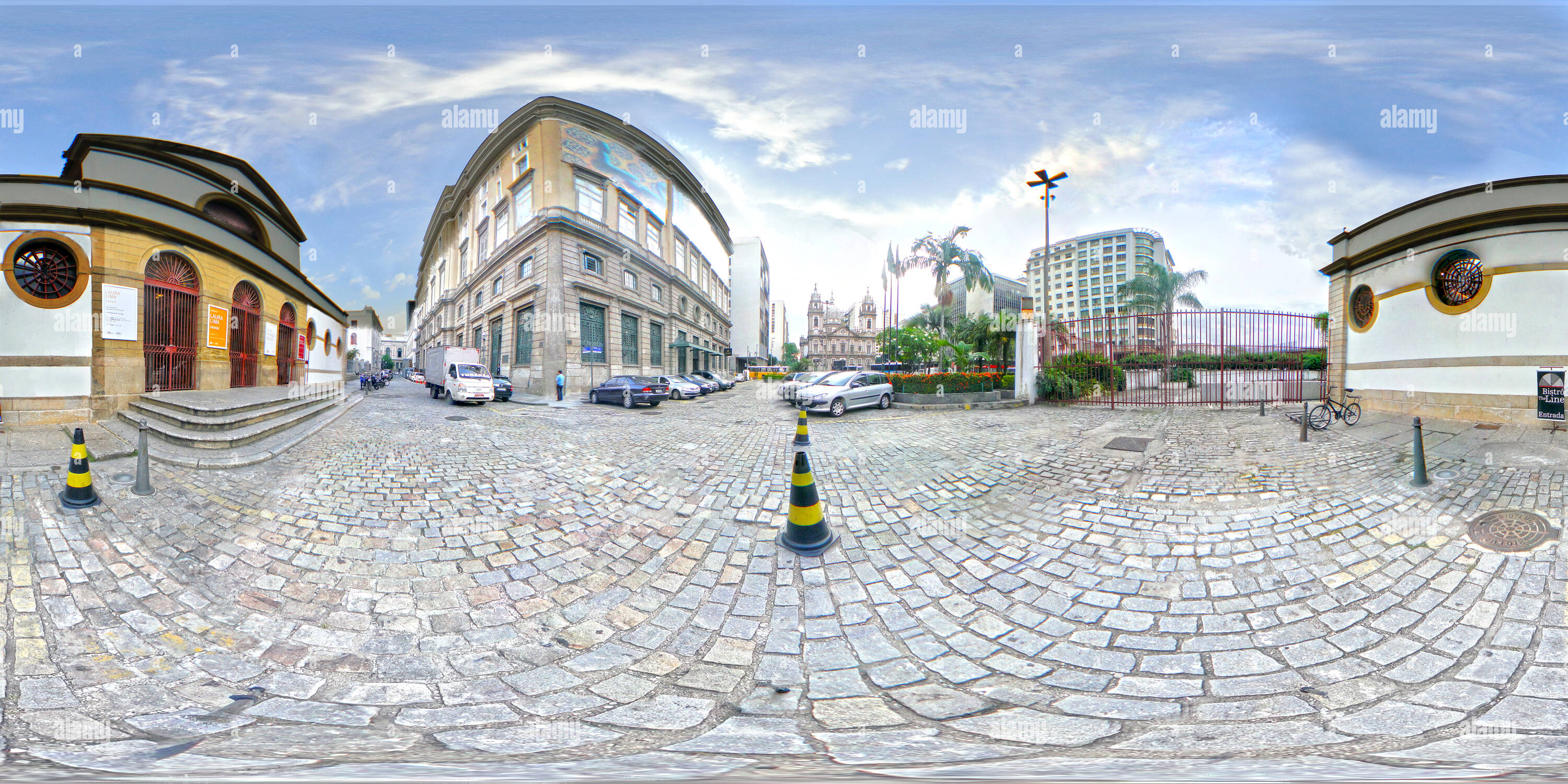 360° view of Vista externa diurna do CCBB-RJ - Alamy