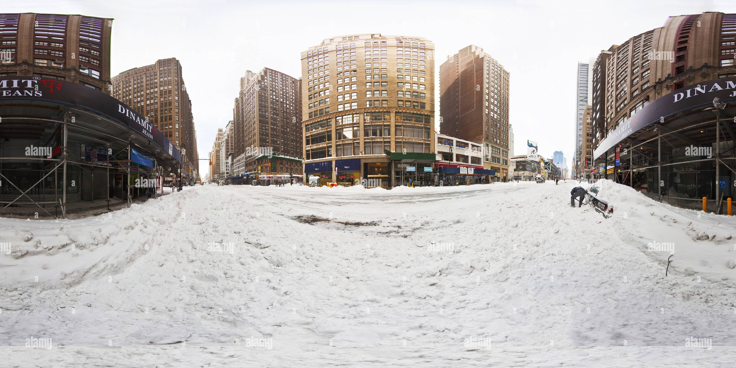 360° view of Dec 2010 8th Ave.Snow - Alamy