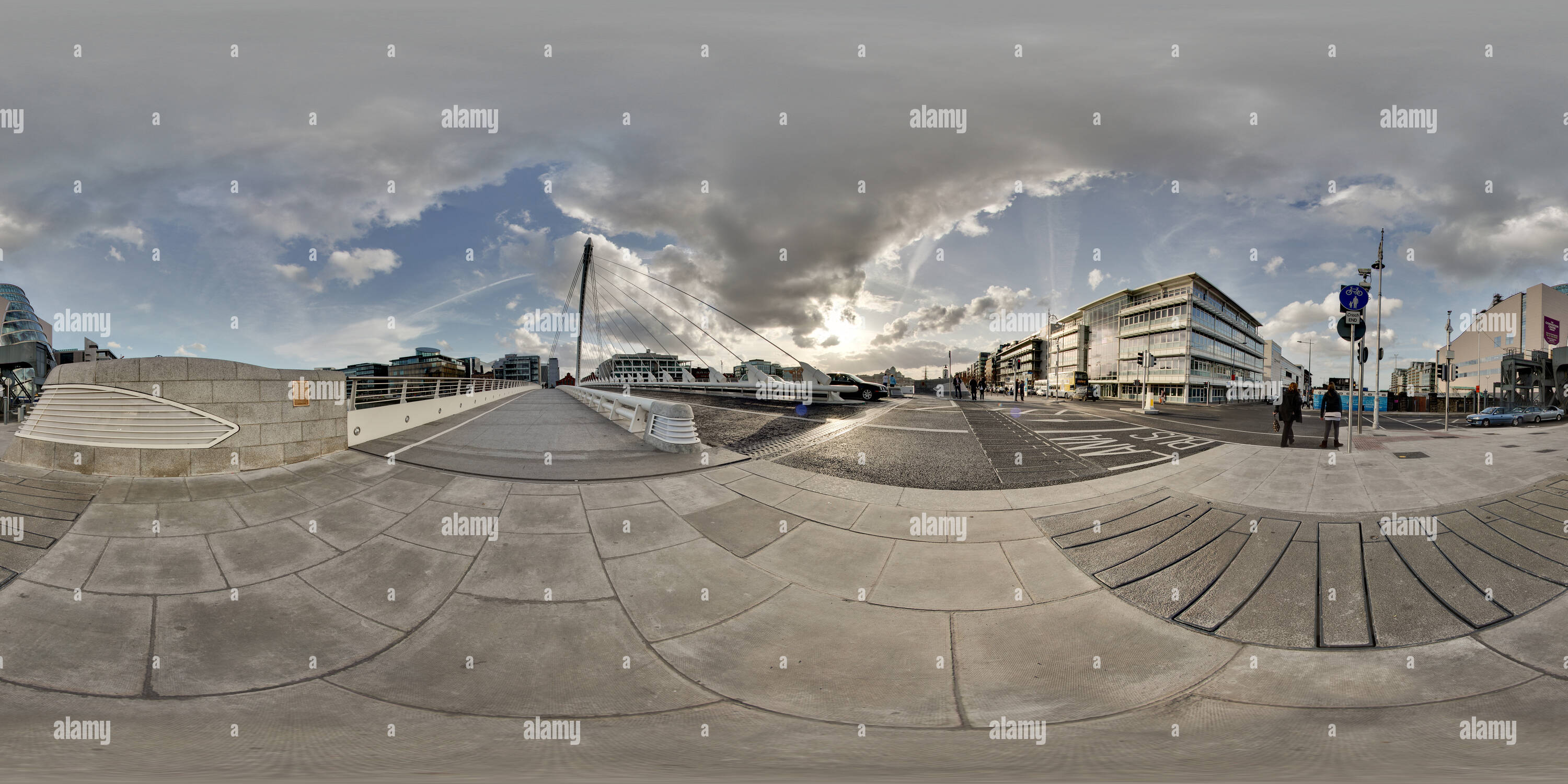 360° view of Samuel Beckett Bridge - Alamy