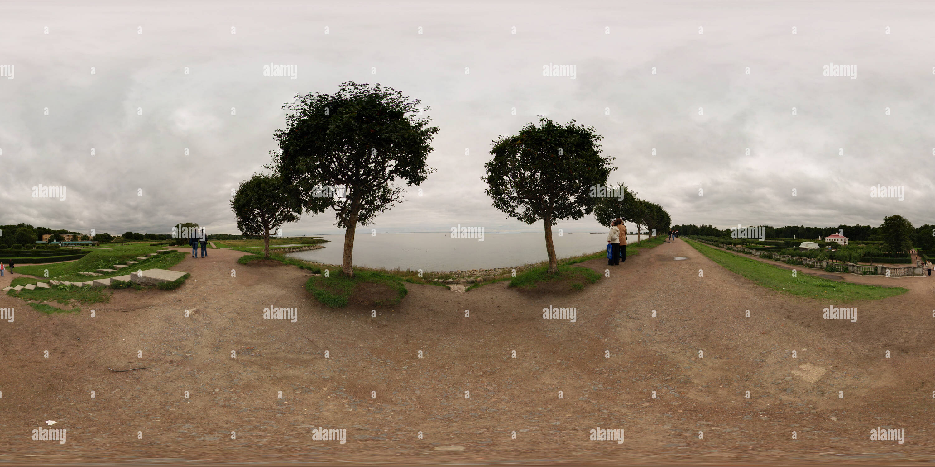 360° view of Baltic Sea and Peterhof gardens - Alamy