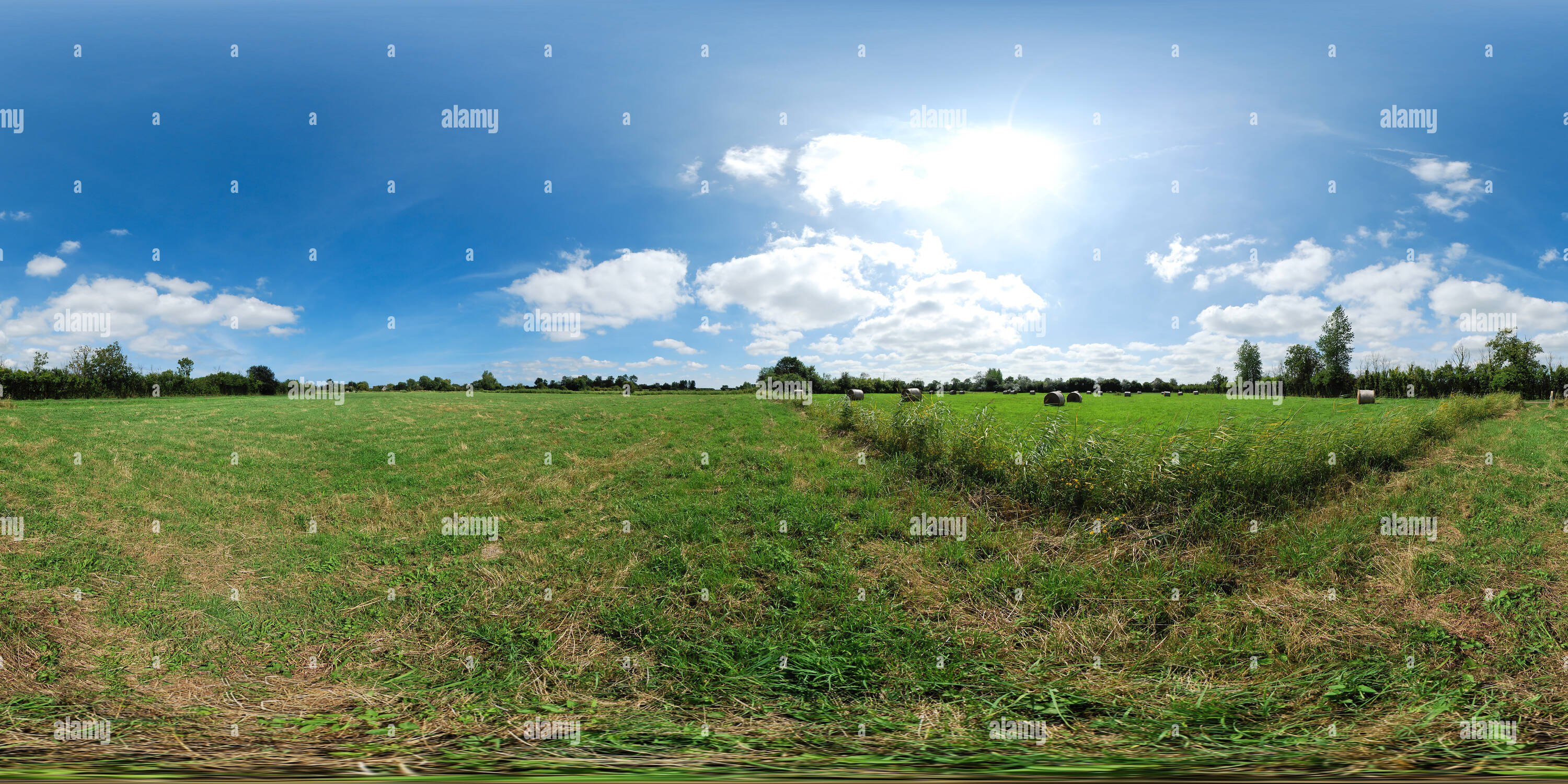 360° view of Campagne aux environs de Pouppeville - France - Alamy