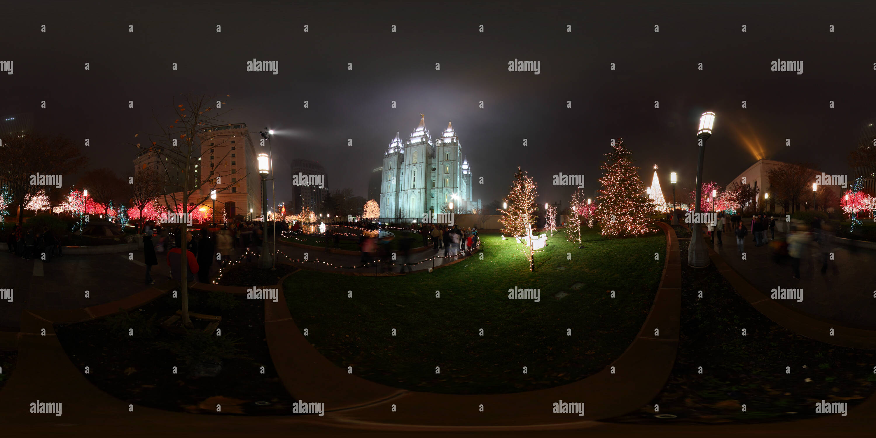 Christmas temple hi-res stock photography and images - Alamy