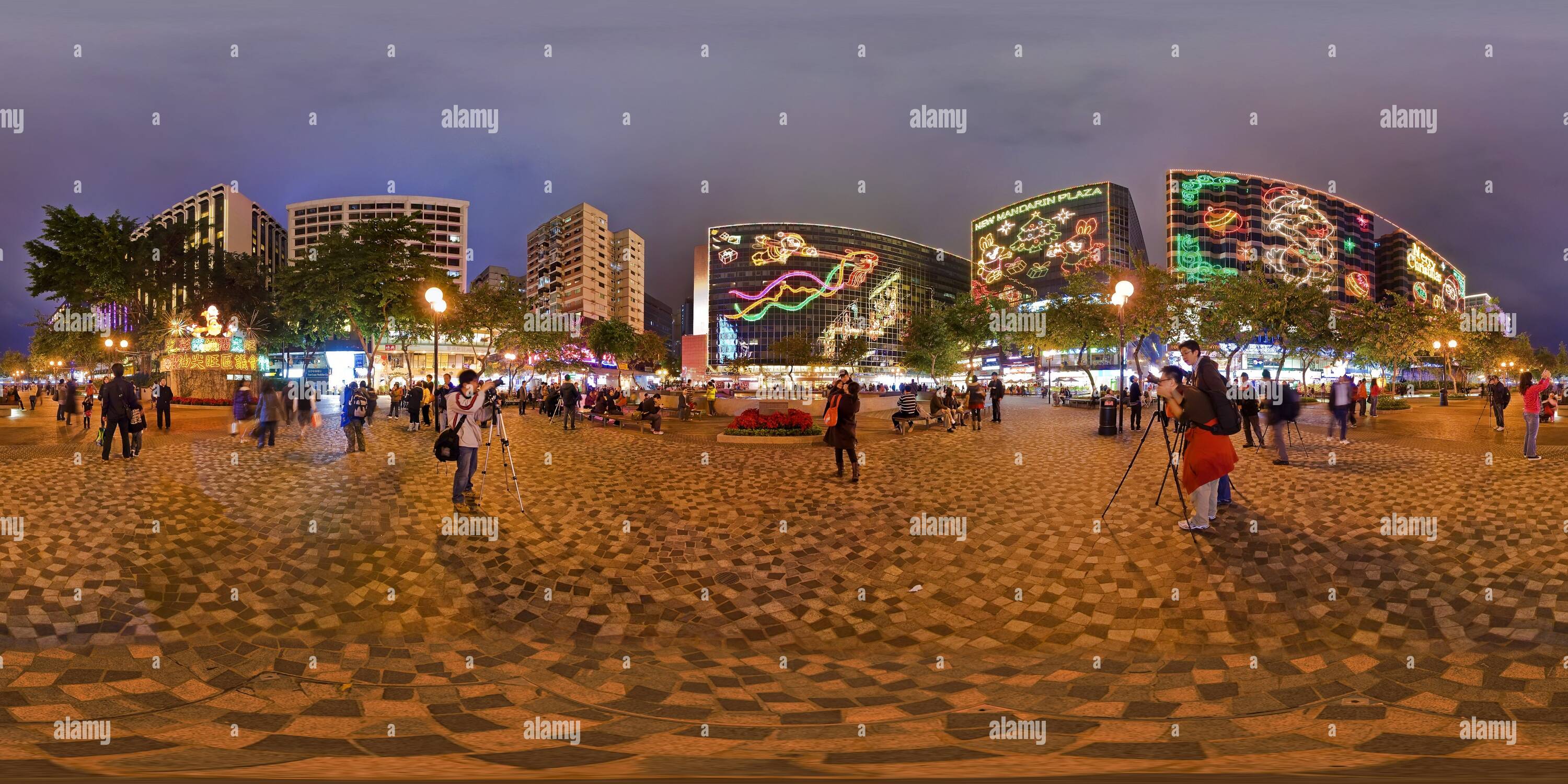 360° view of Tsim Sha Tsui X'mas lights - Alamy