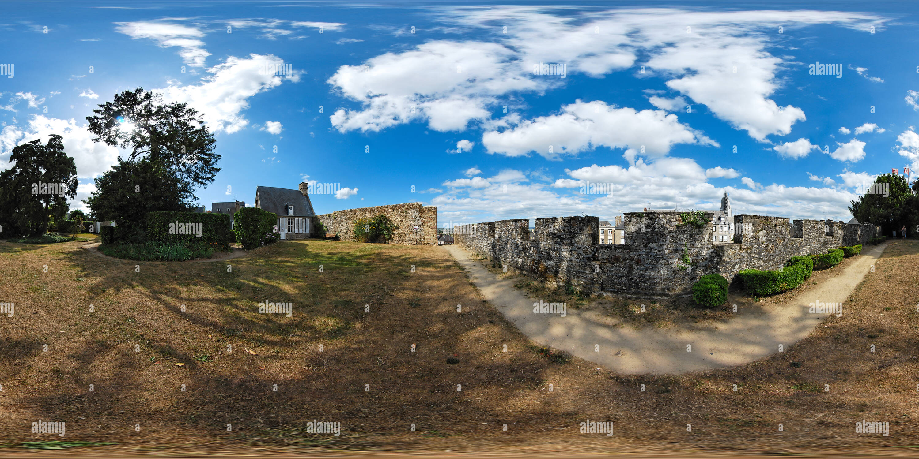 360° view of Jardin et remparts du château d'Avranches - France - Alamy