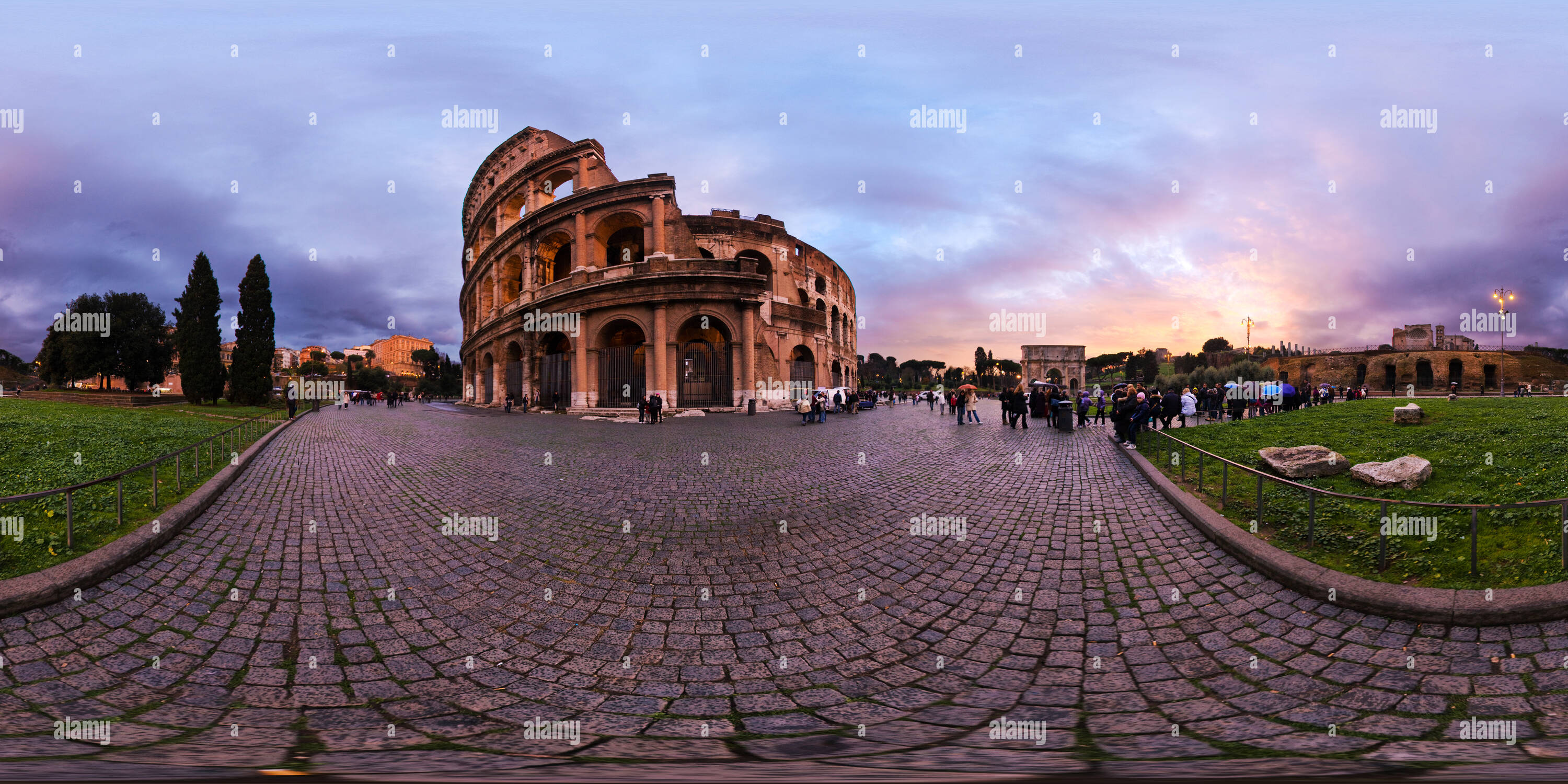 Rome piazza 360 hi-res stock photography and images - Alamy