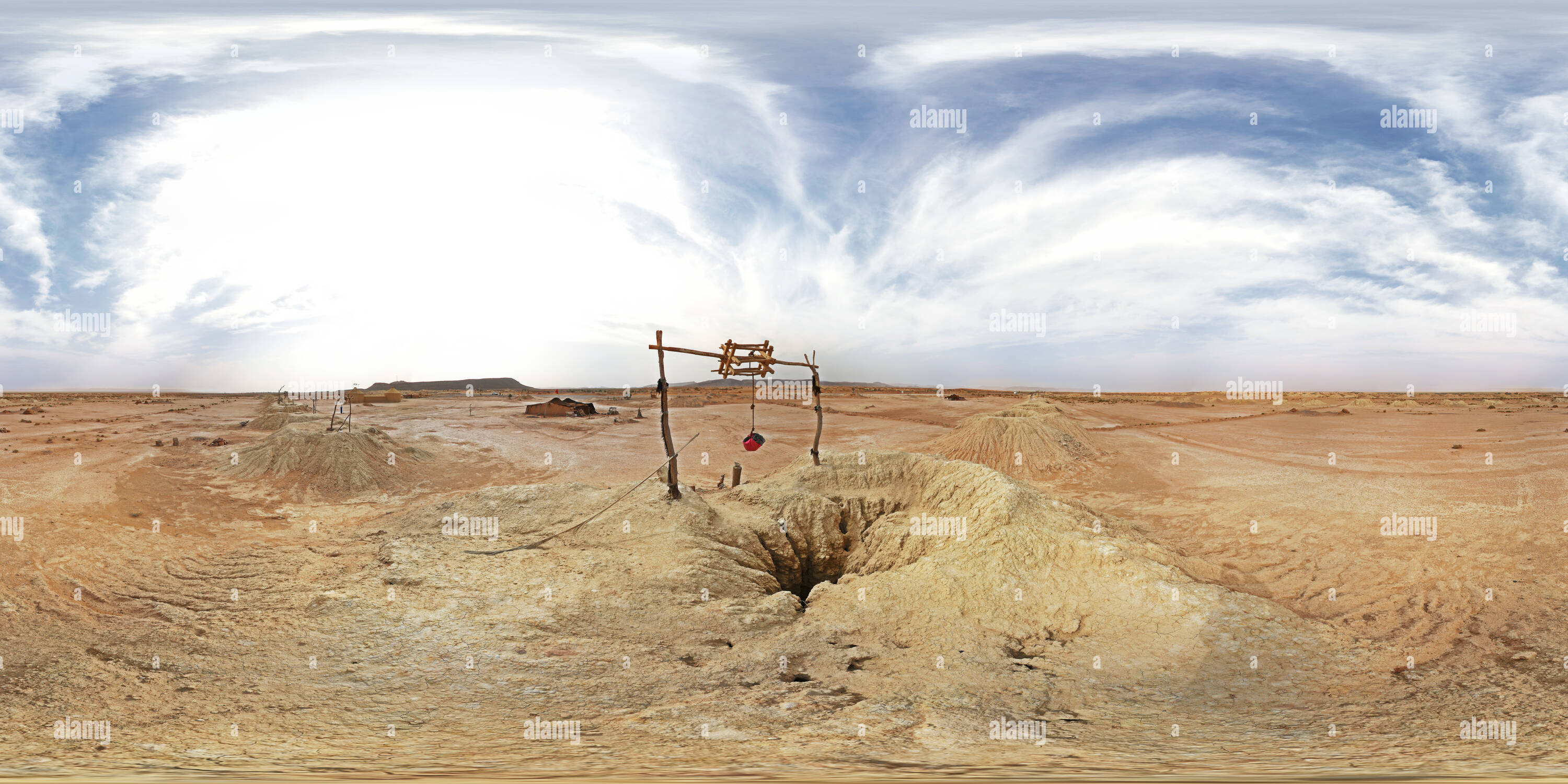 360° view of 80m deep wells in the Sahara desert near the town of Fezna ...