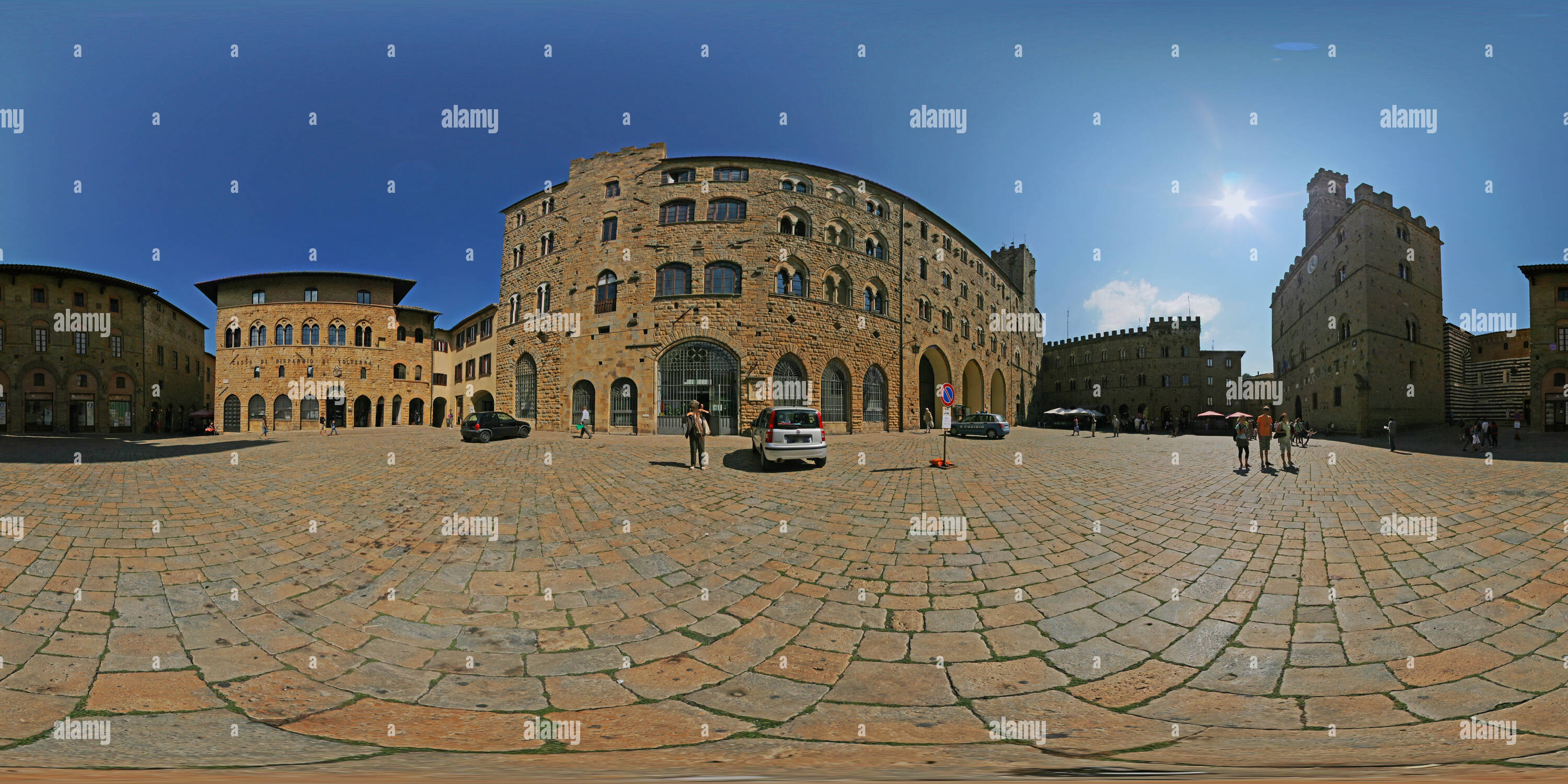 360° view of Volterra Piazza dei Priori - Alamy