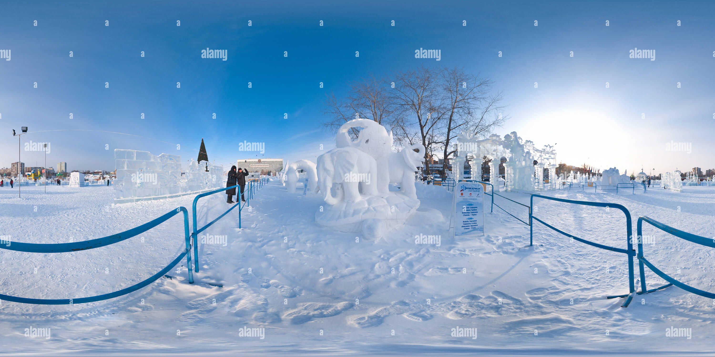 360° view of Snow sculpture: 1500 - Alamy