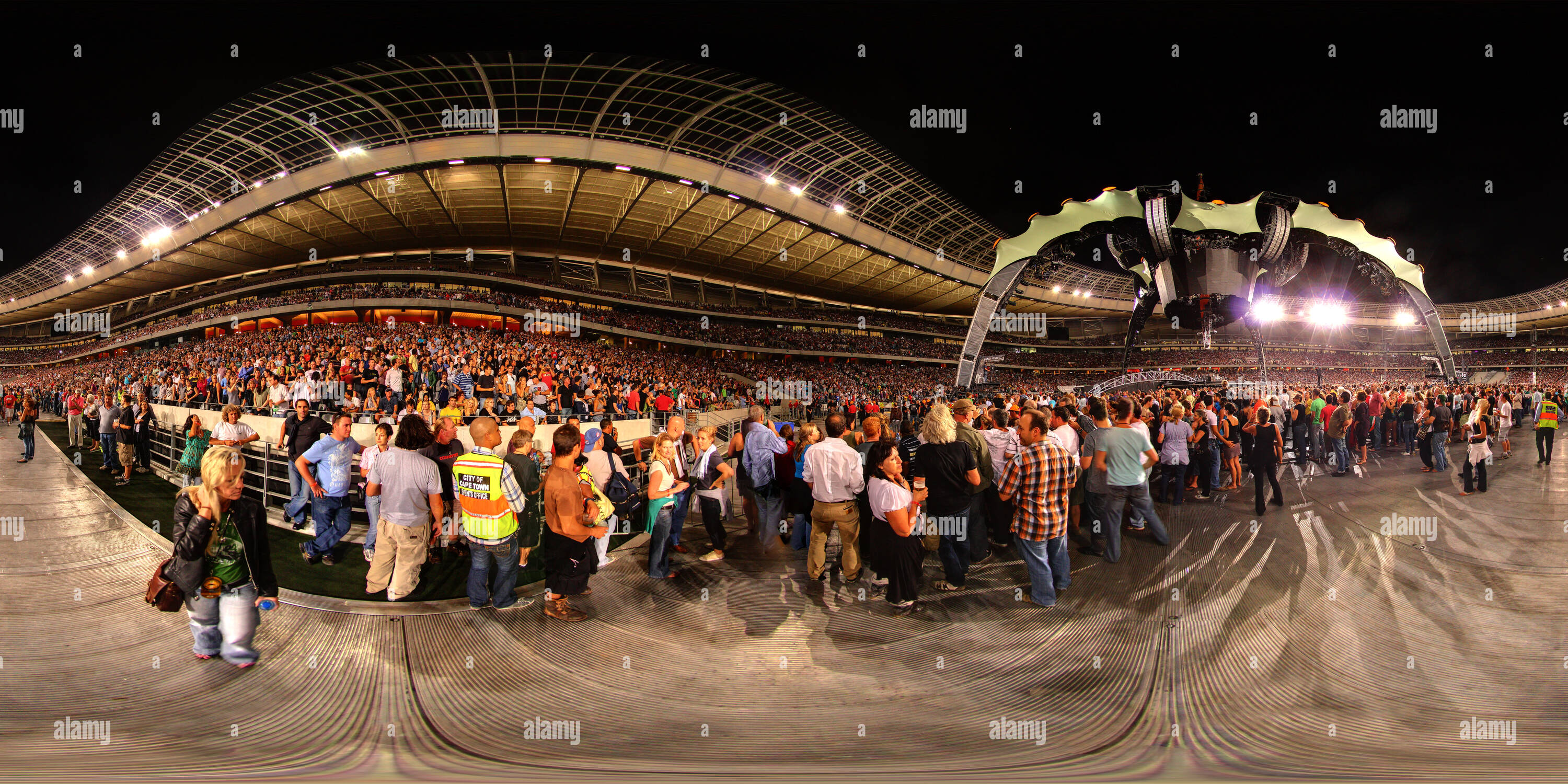 360° view of U2 Concert at Green Point Stadium in Cape Town, February ...