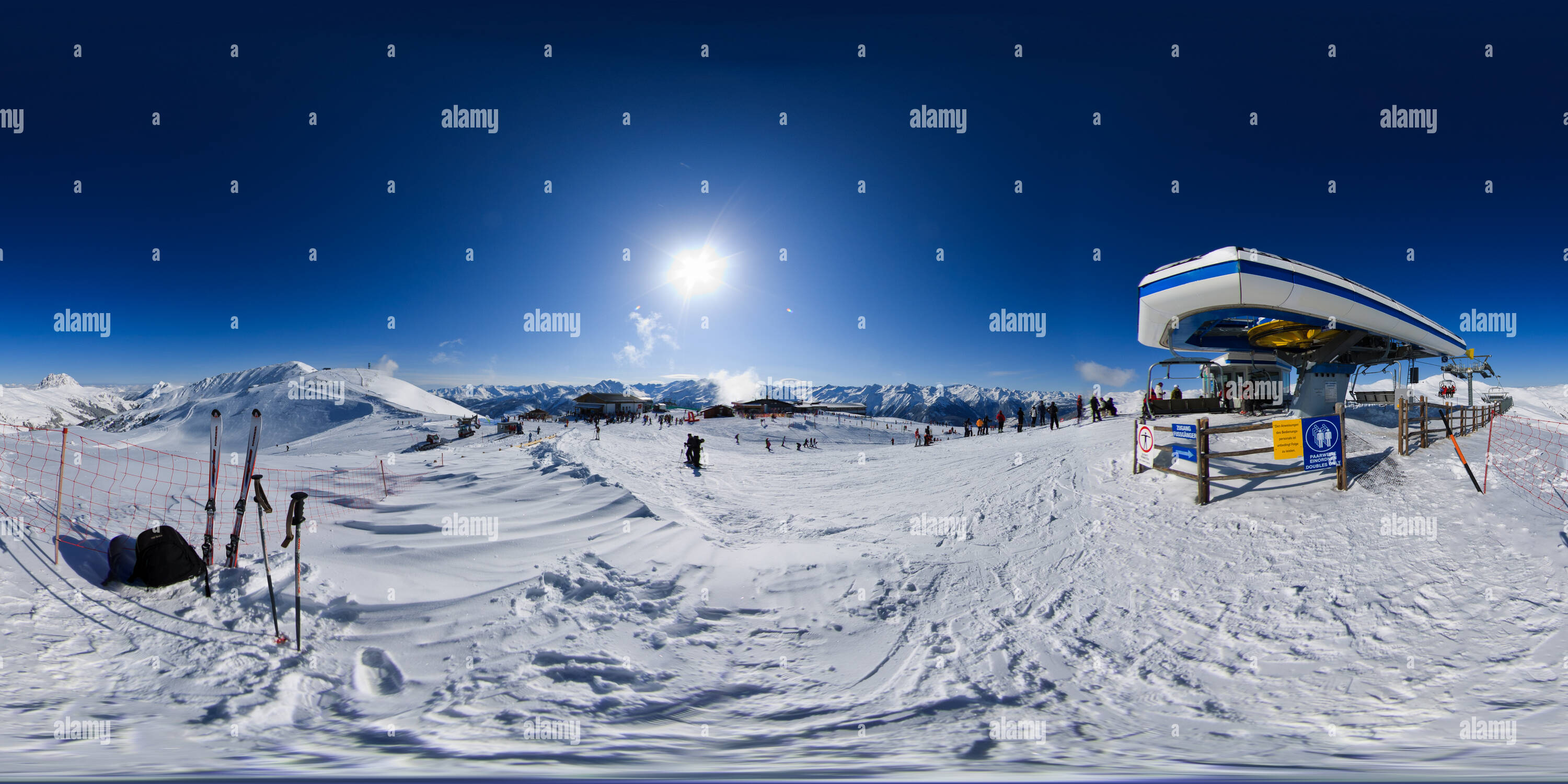 Ski arena hi-res stock photography and images - Alamy