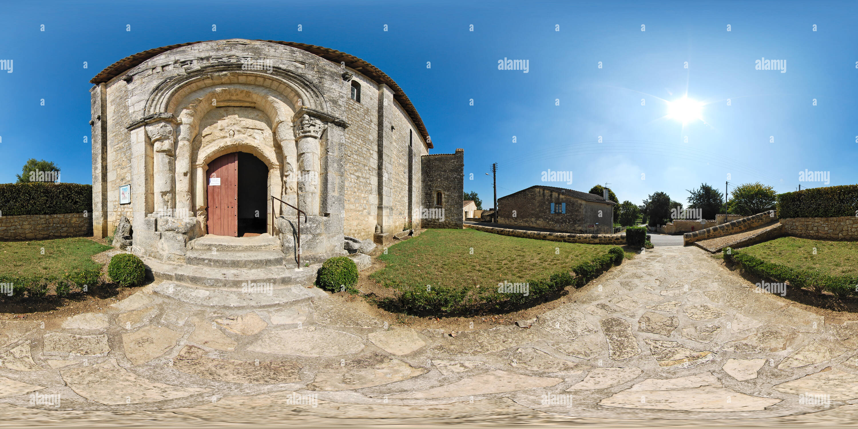 360° view of Portail de l'église de Saint-Georges - France - Alamy