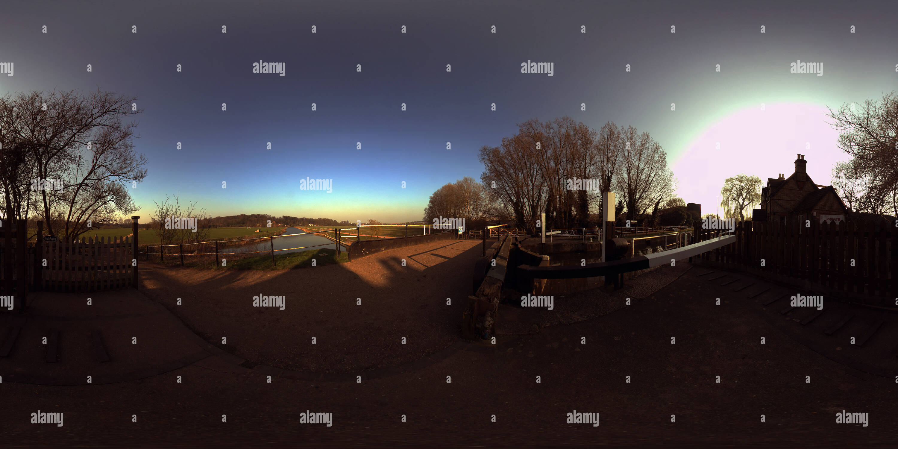 360° view of Lock Keepers Cottage - Alamy