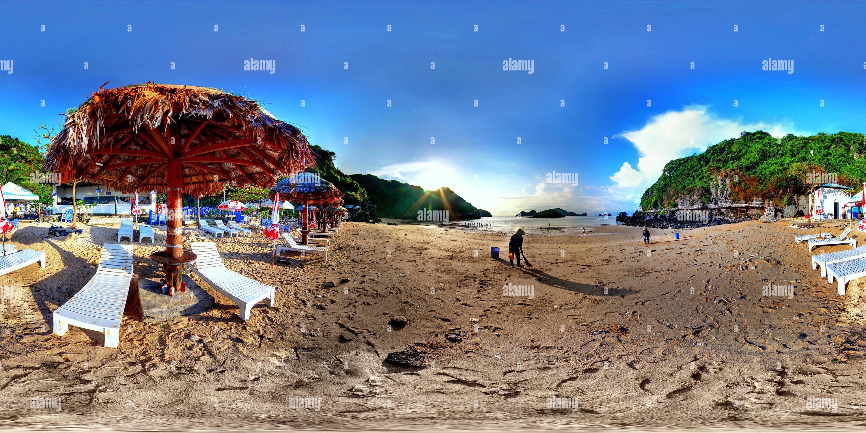360° view of Cat Co 1 Beach-Cat Ba island - Alamy