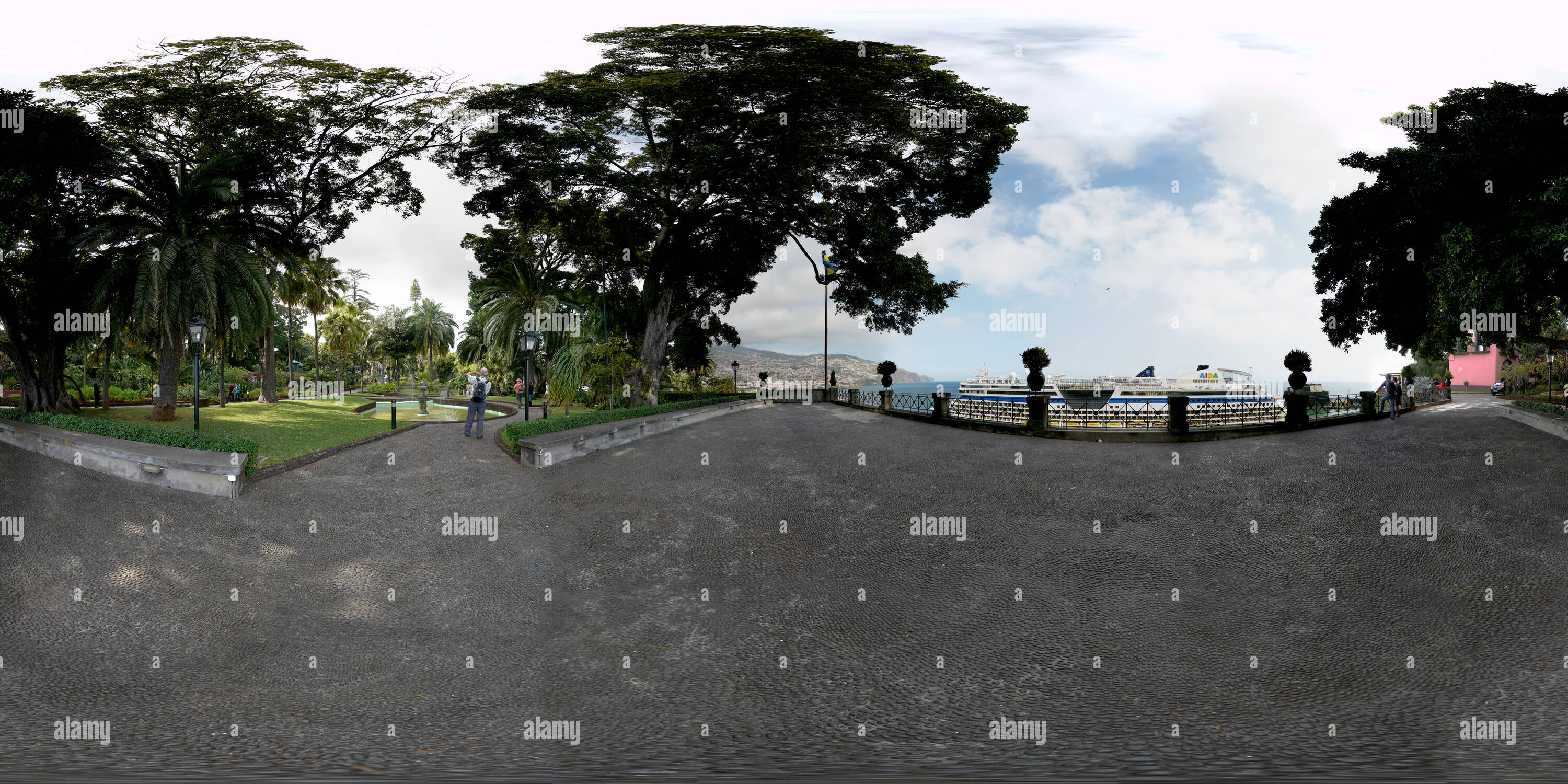 360° view of Madeira Island - Quinta Vigia - Alamy