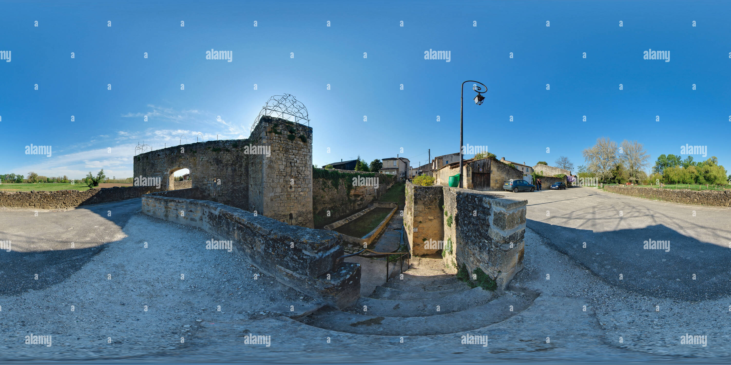 360° view of Portes du Thuron et lavoir de Saint-Macaire - France - Alamy