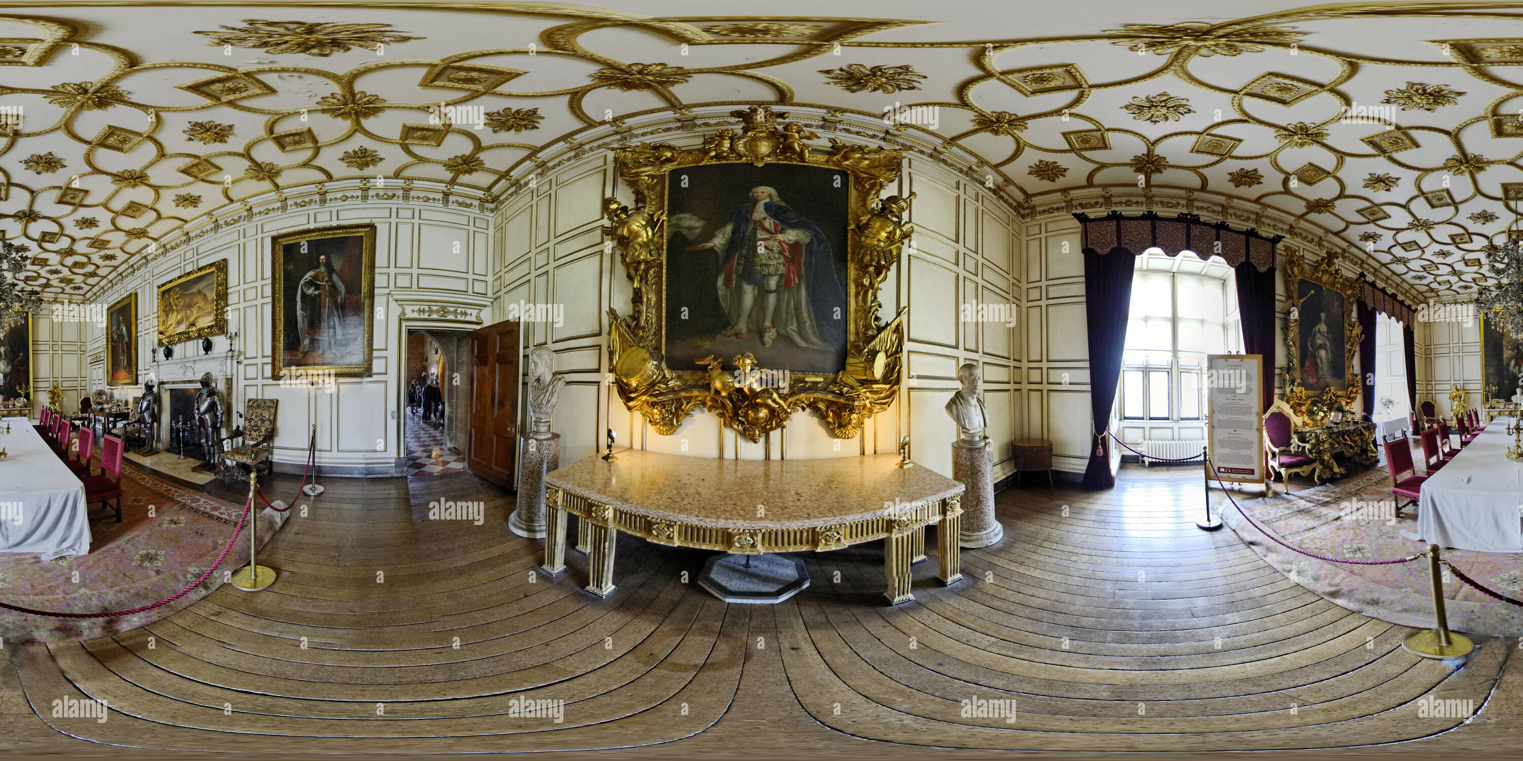 360° view of Warwick Castle Dinning Room England - Alamy
