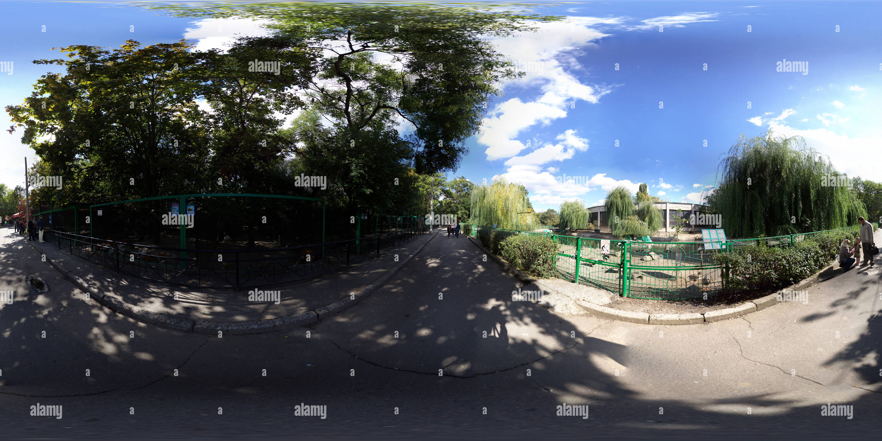 360° view of Ukraine Nikolaev zoo bird - Alamy