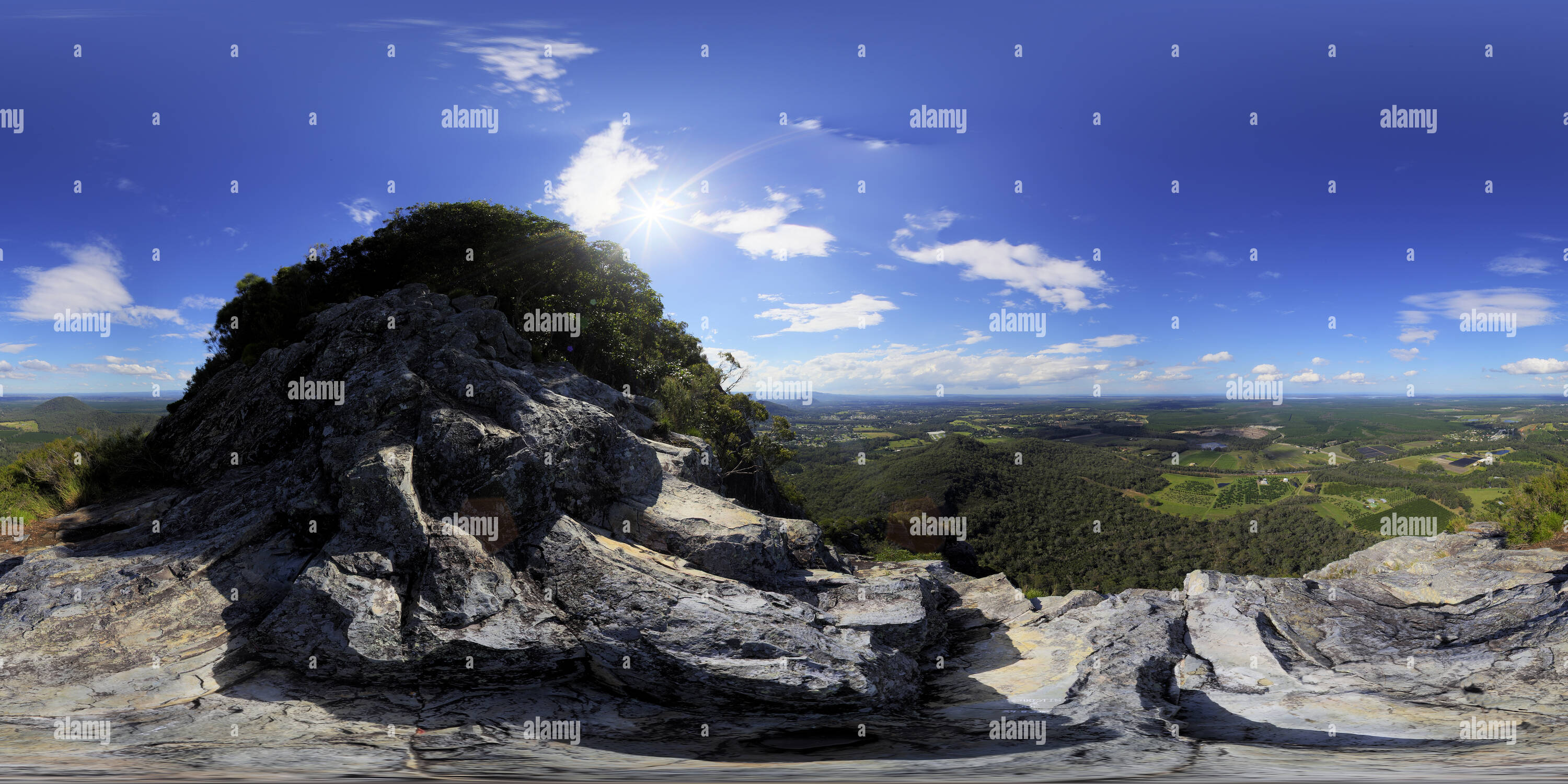 Mount tibrogargan hi-res stock photography and images - Alamy