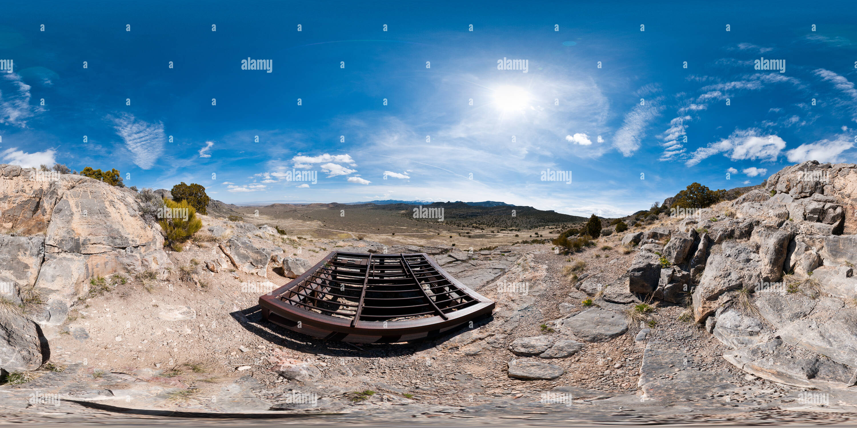 360° view of Antelope springs cave - Alamy