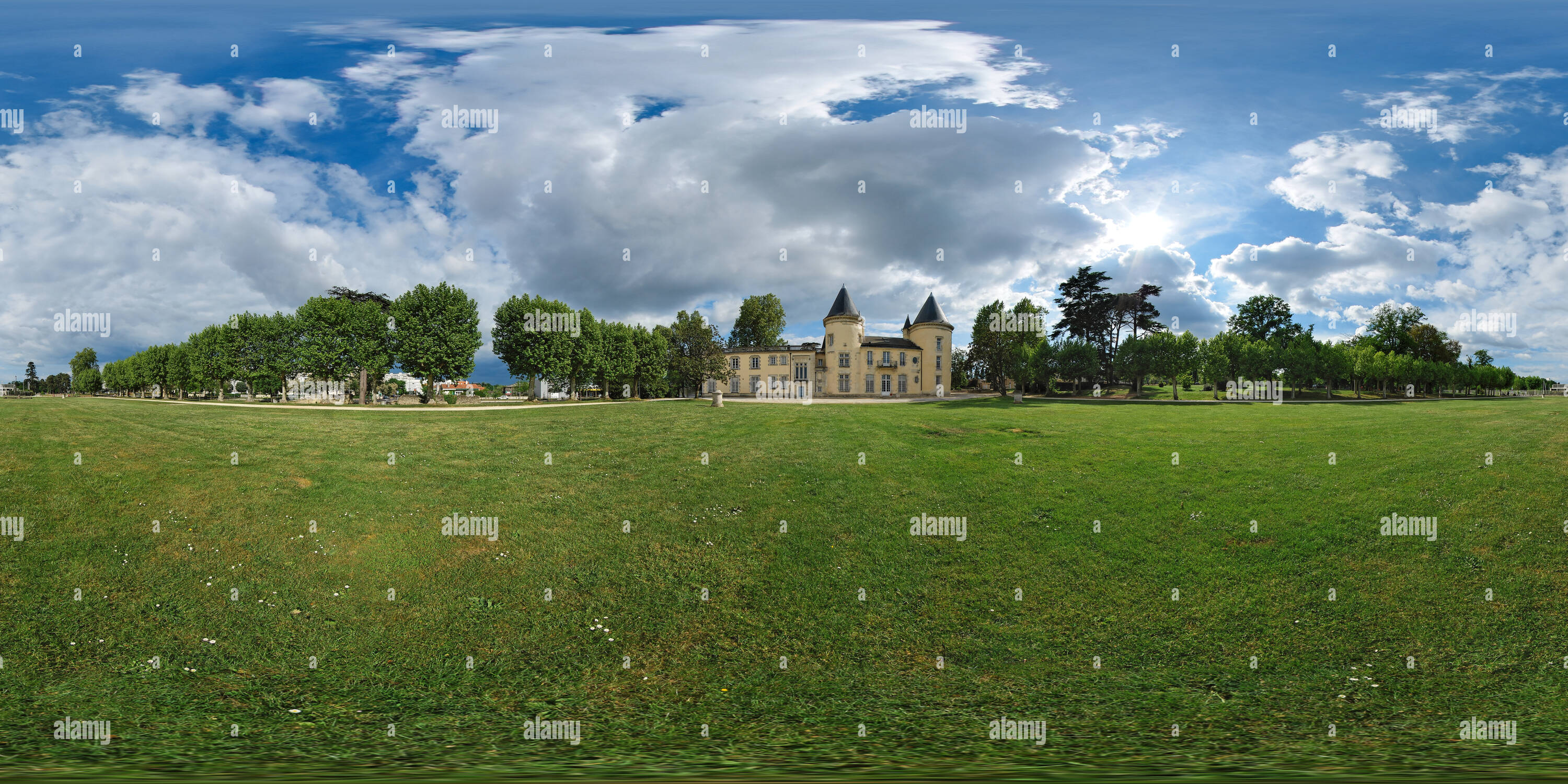 360° view of Château de Thouars de Talence - France - Alamy