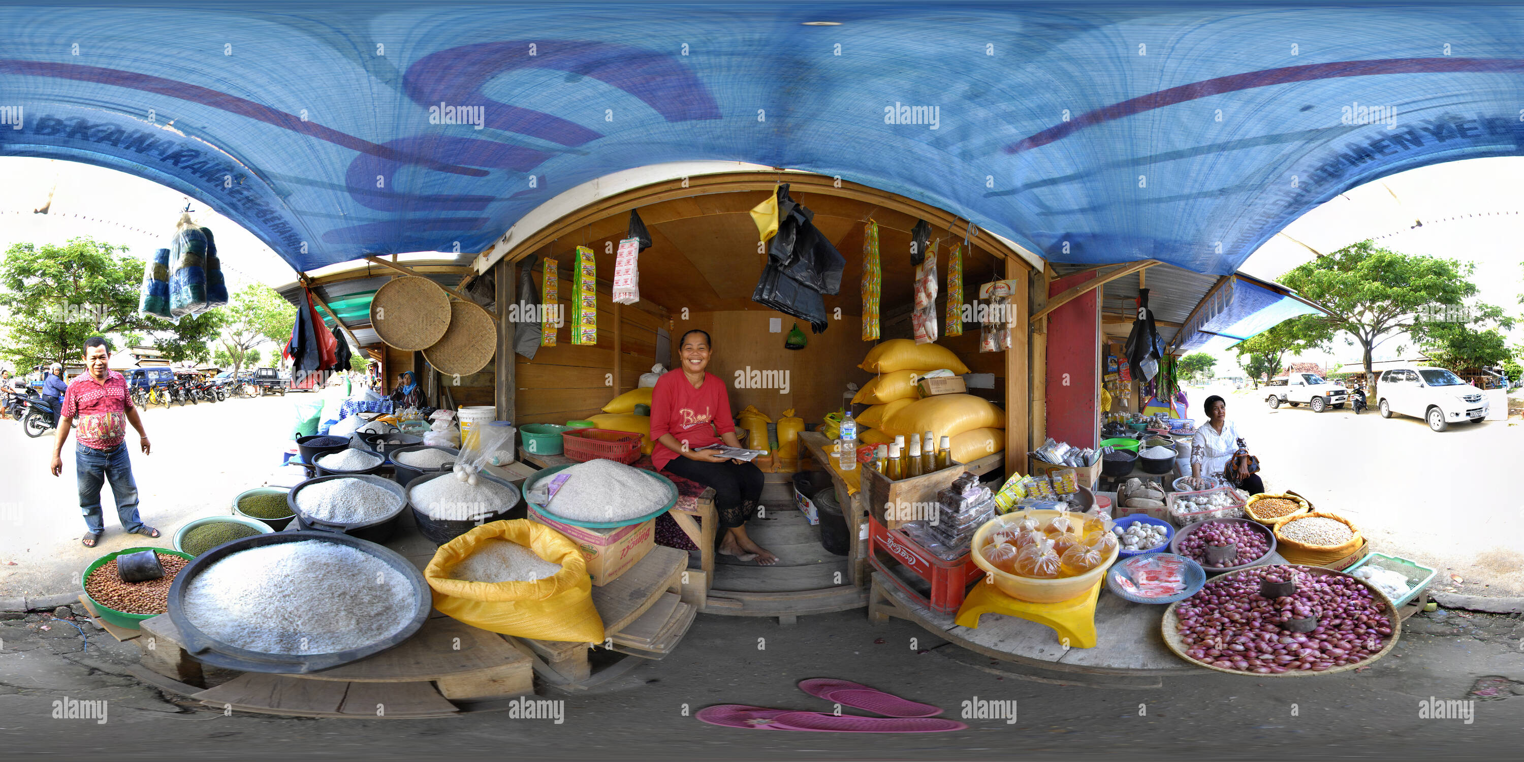 360° view of Rice Seller, Kendari Market, South East Sulawesi - Alamy