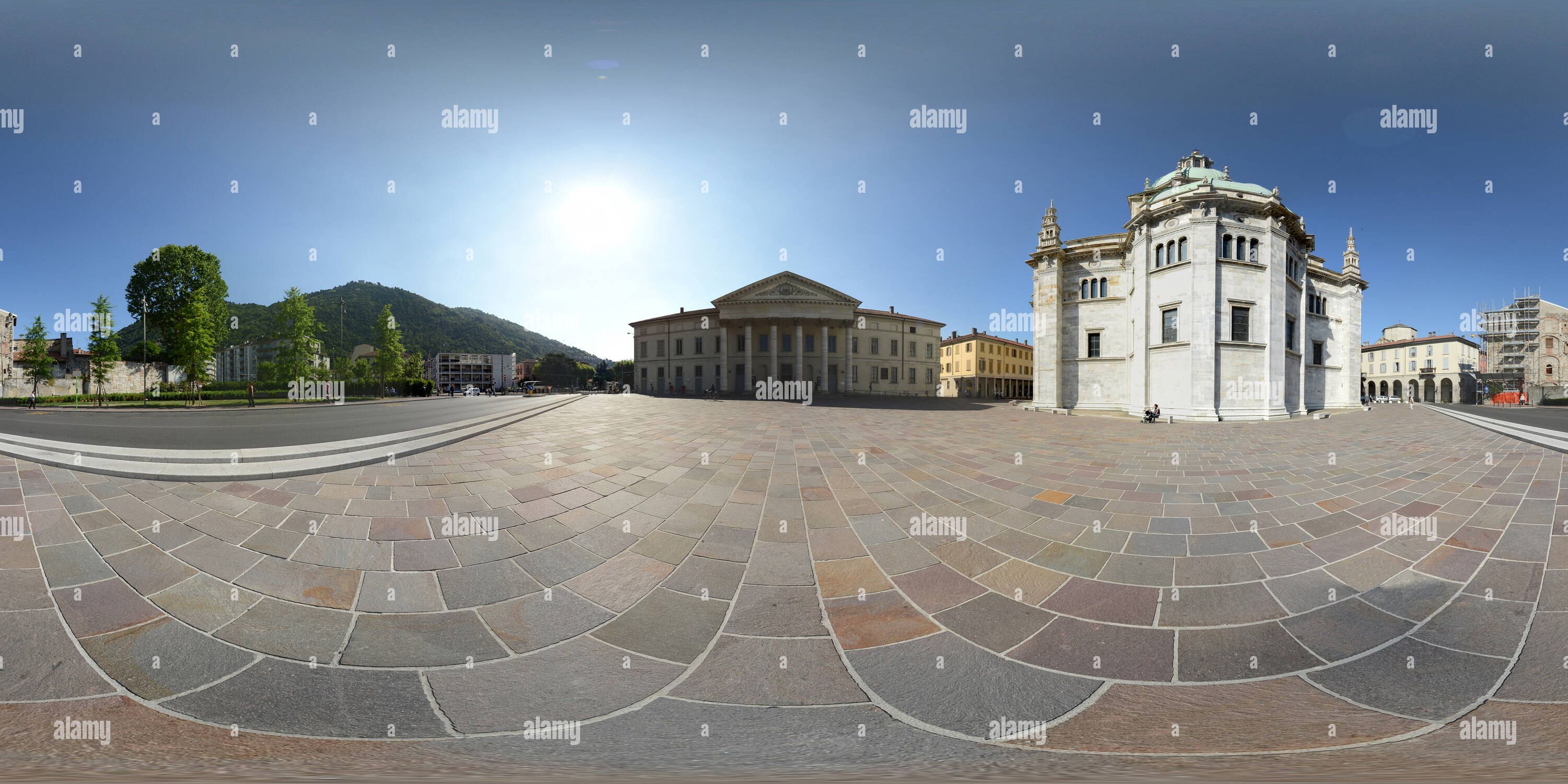 360° view of Piazza Verdi - Teatro Sociale - Como - Alamy