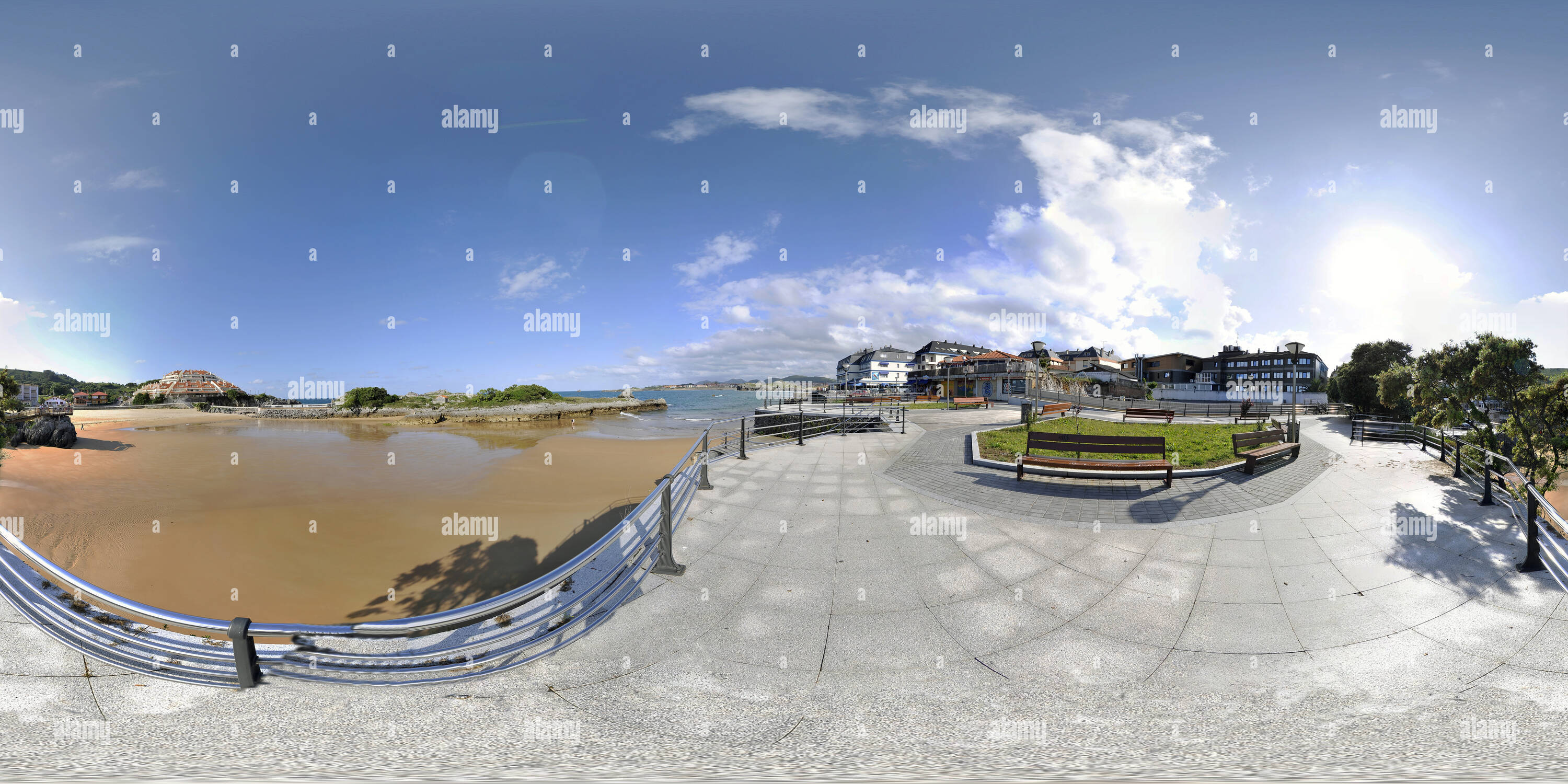 360° view of Paseo maritimo de Isla, Santander - Alamy
