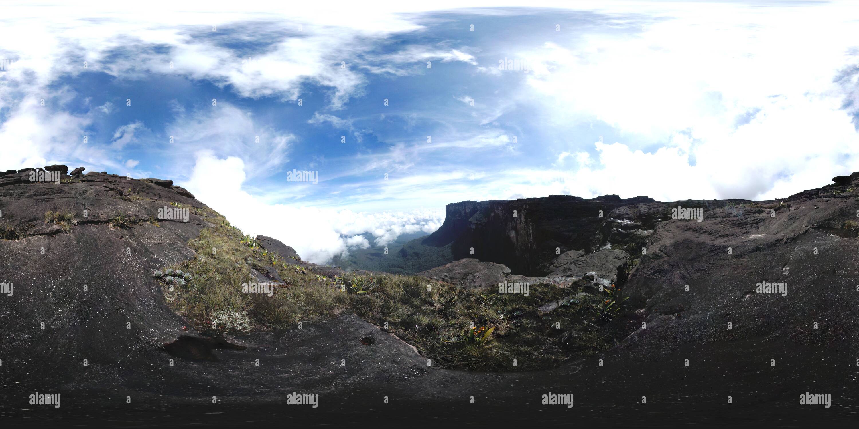 360° view of Roraima Tepui: V.I.Point, Canaima National Park (Venezuela ...