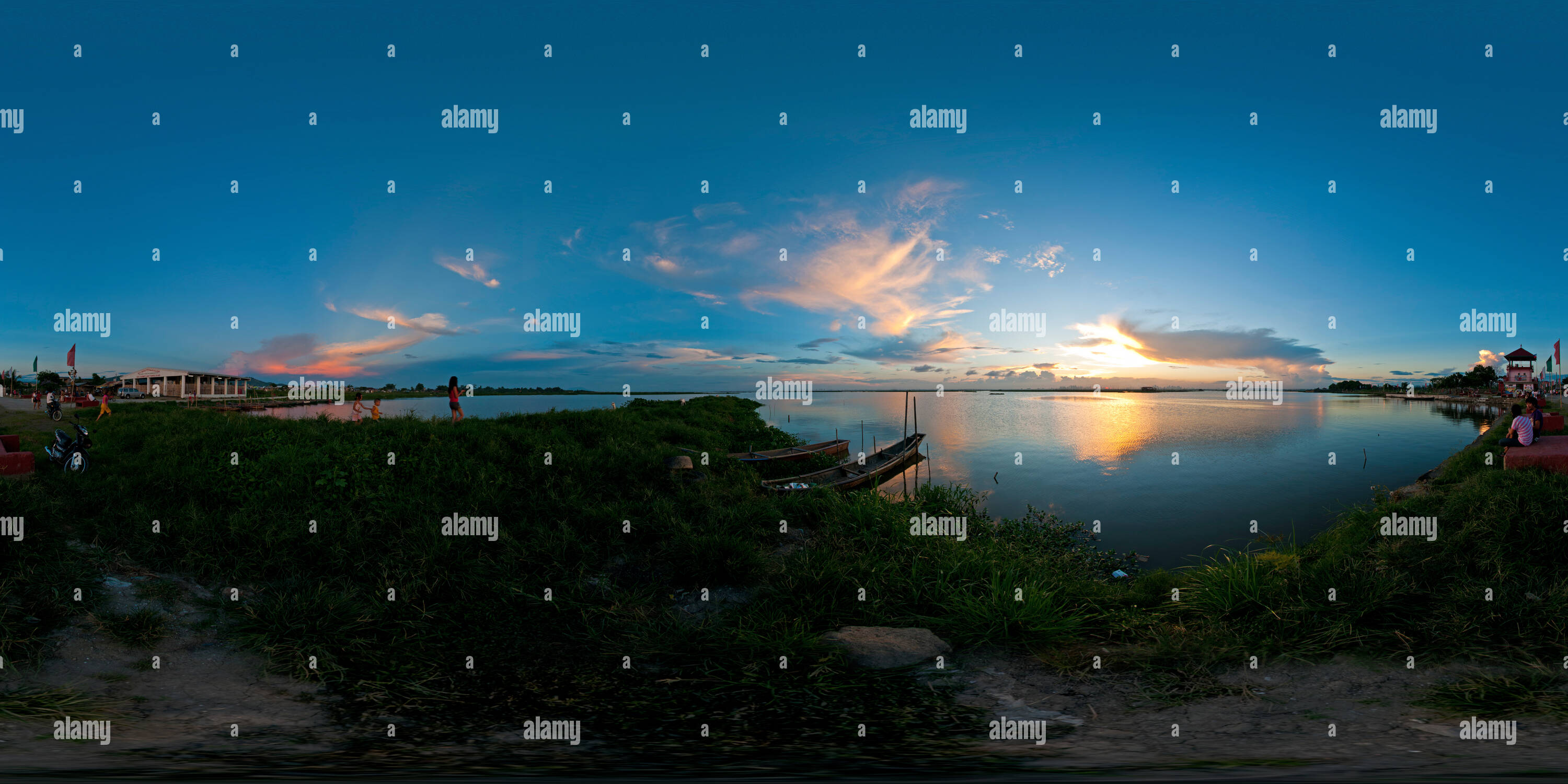 360° view of Angono Lakeview Sunset - Alamy