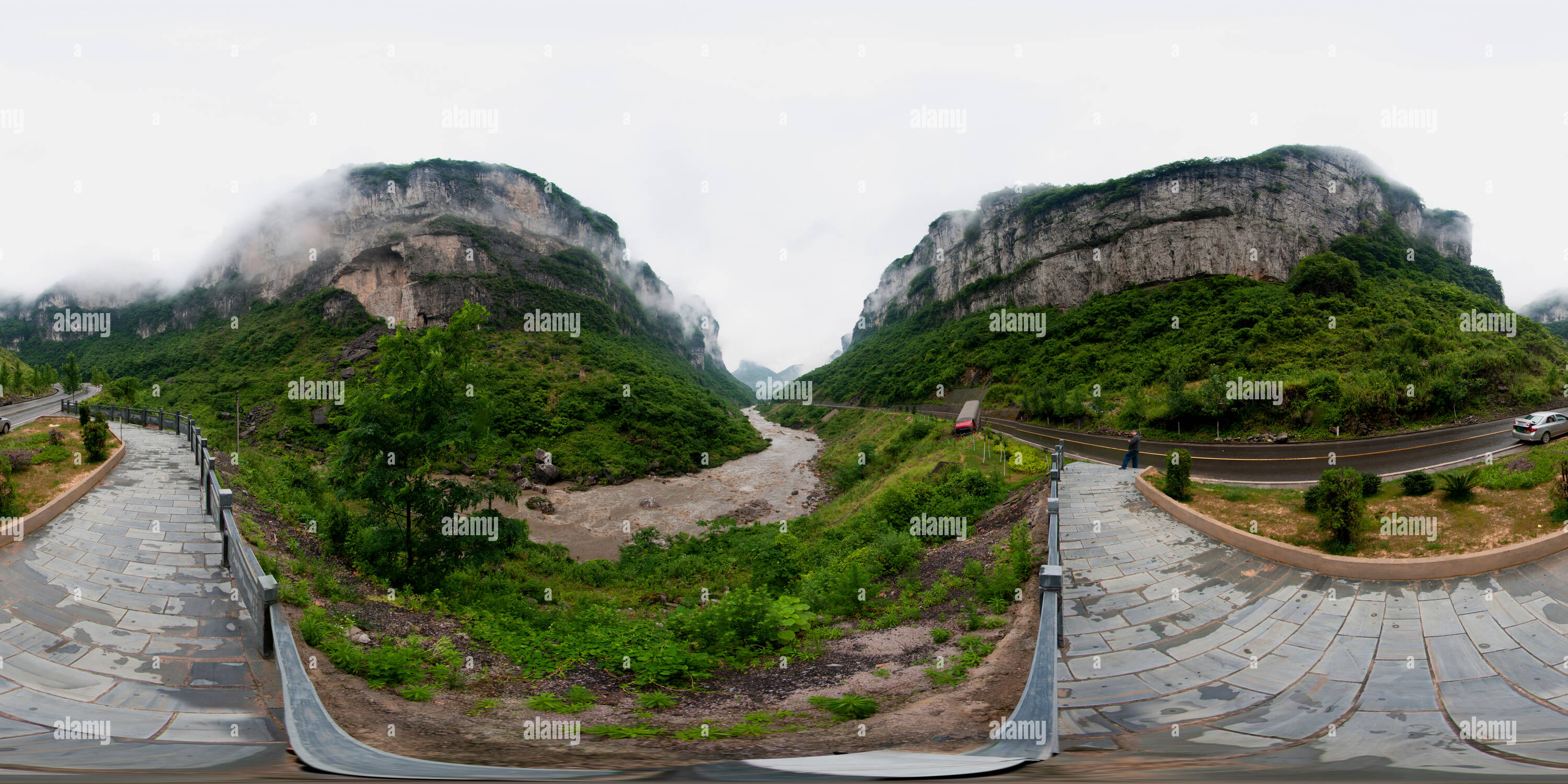 360° view of On the way - Alamy