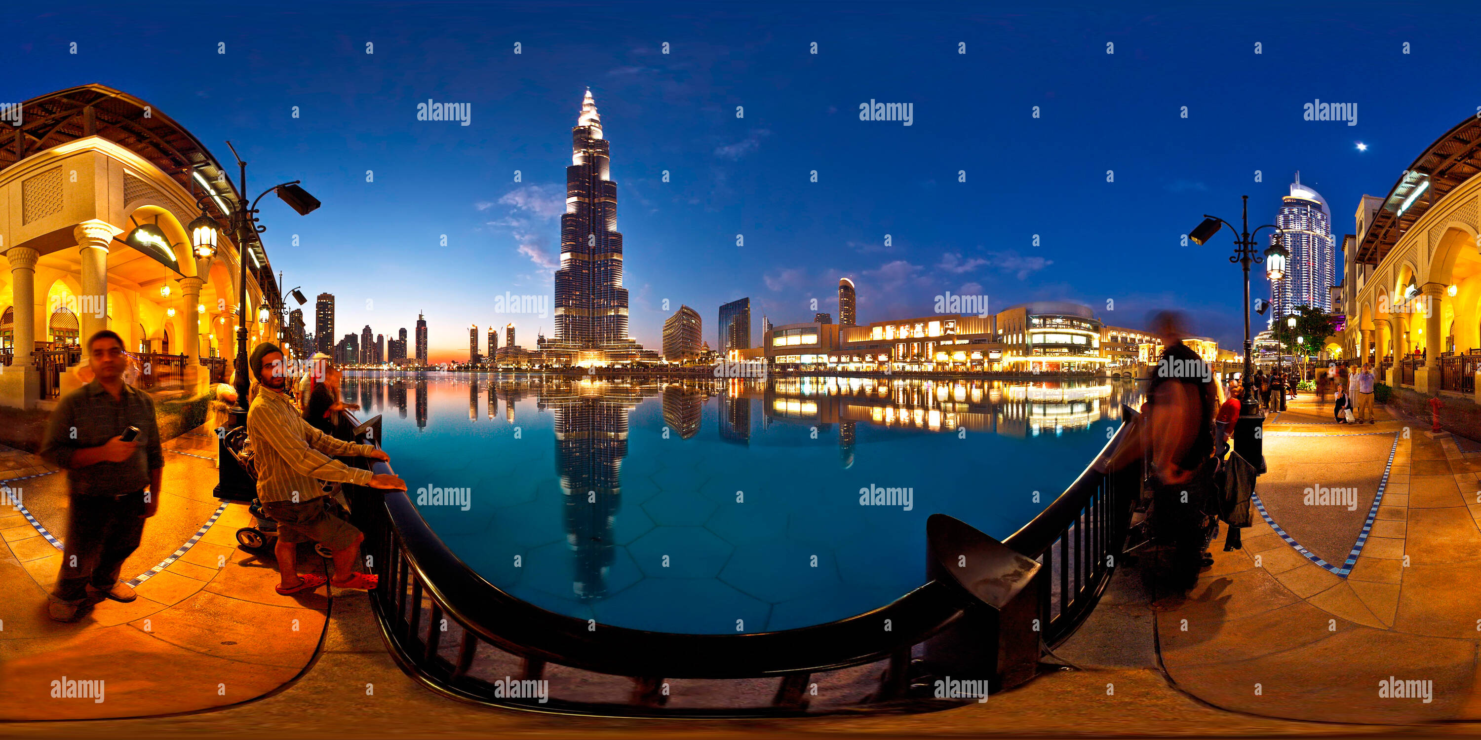 360° view of dubai Burj Khalifa - Alamy