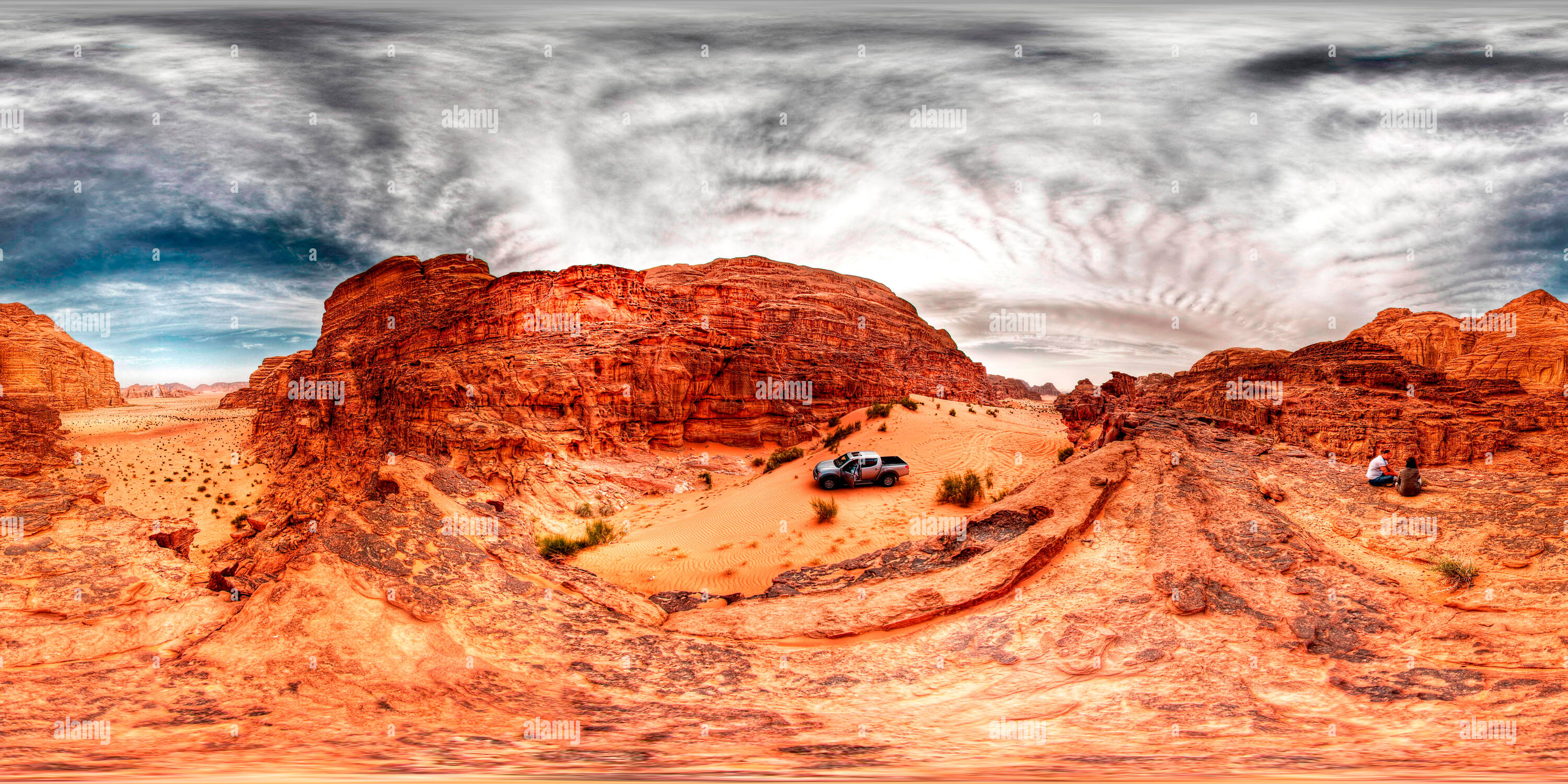 360° view of wadi rum desert of jordan - Alamy