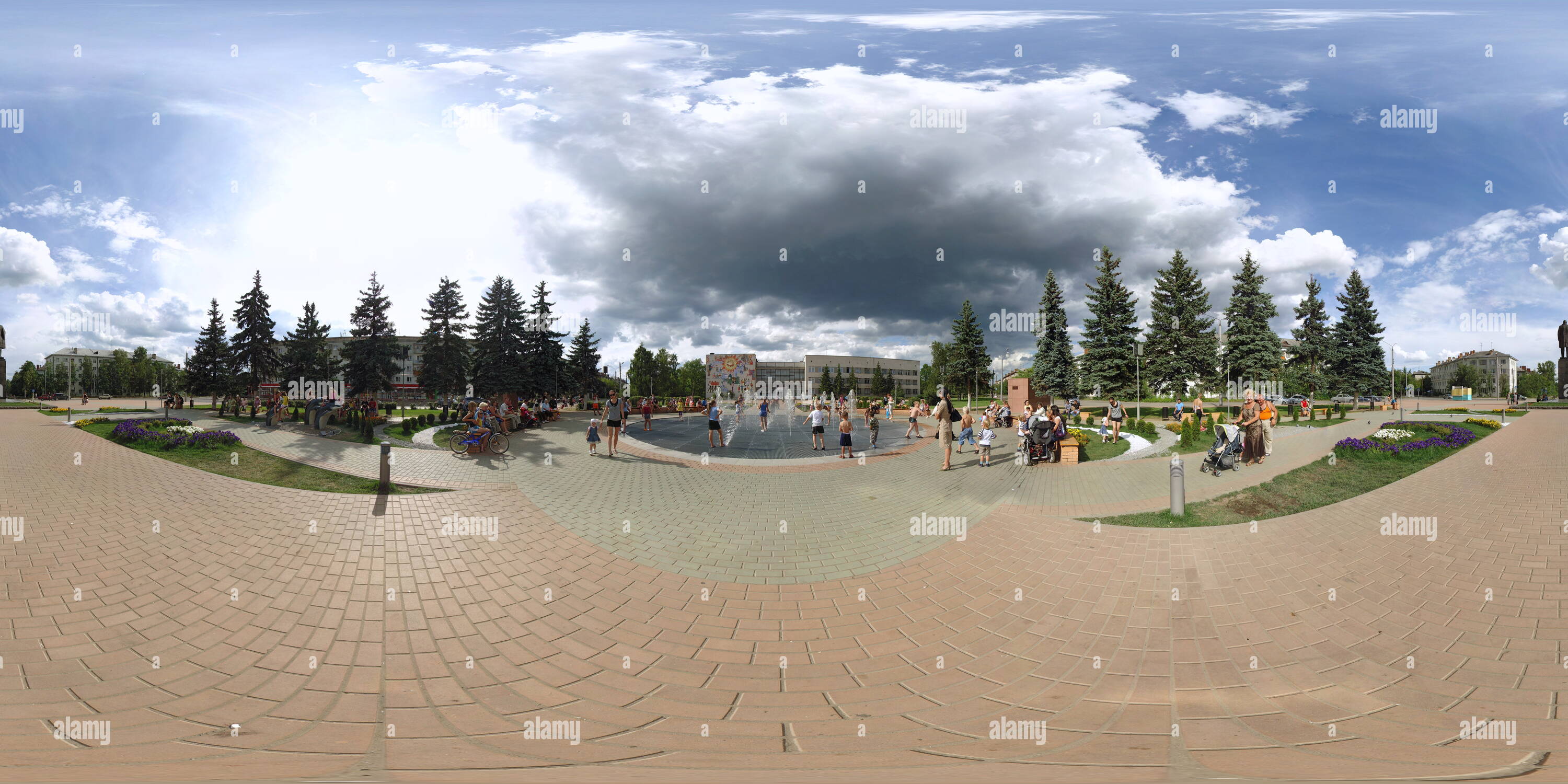 360° view of Lenin Square. Fountain - Alamy