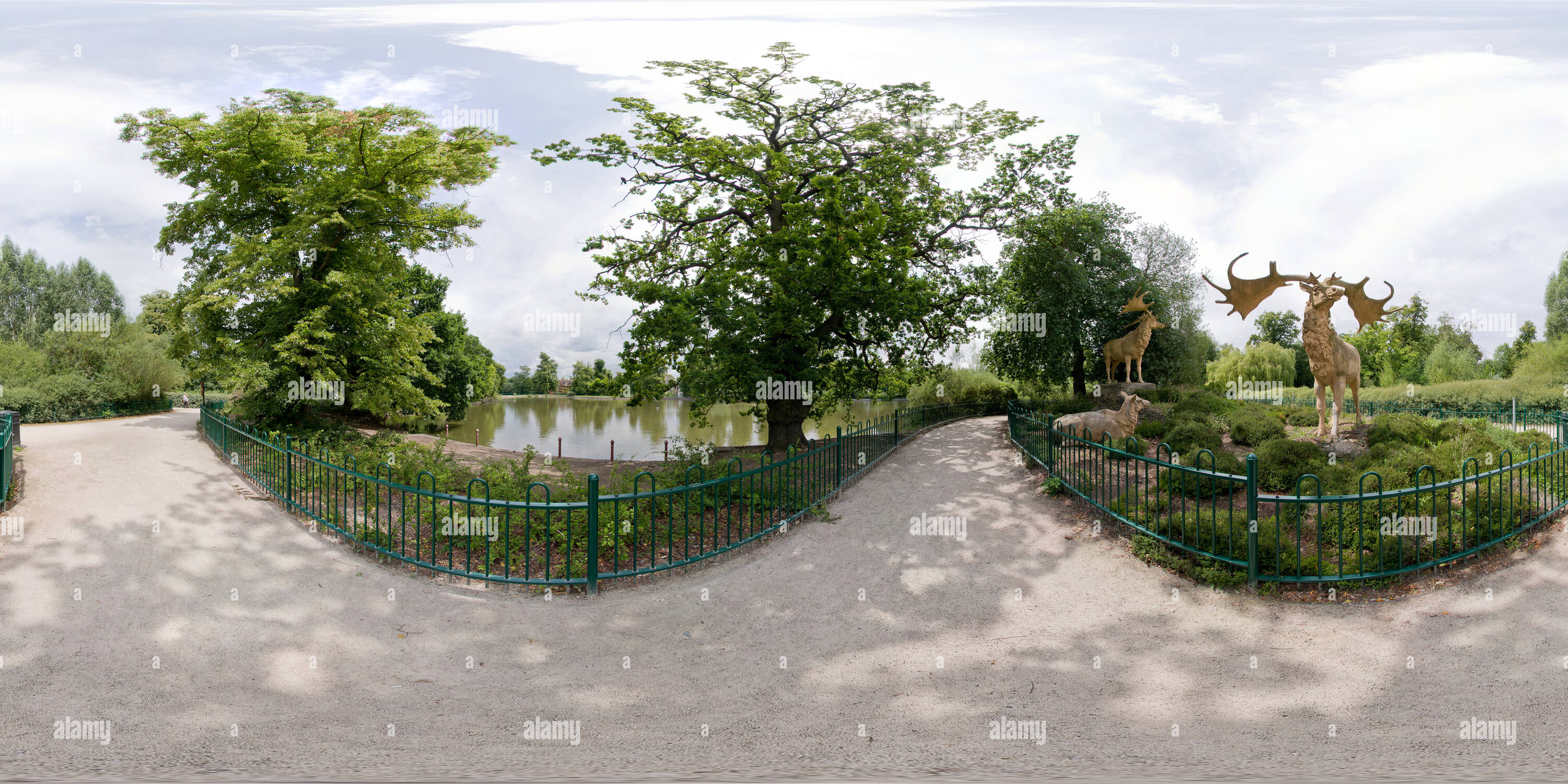 360° view of Crystal Palace Park Dinosaurs - Giant Elks - Alamy