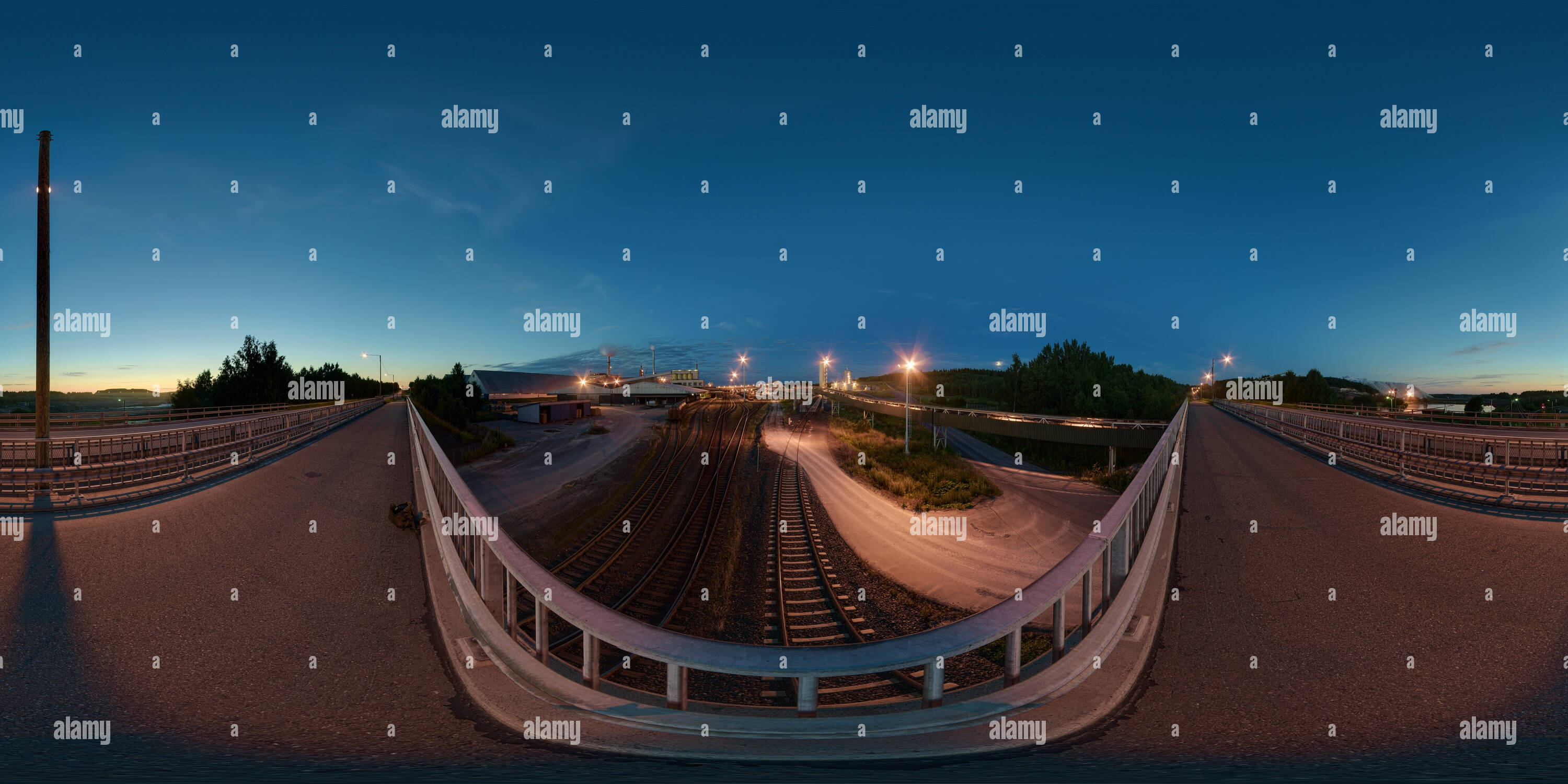 360° view of Yara at night - Alamy