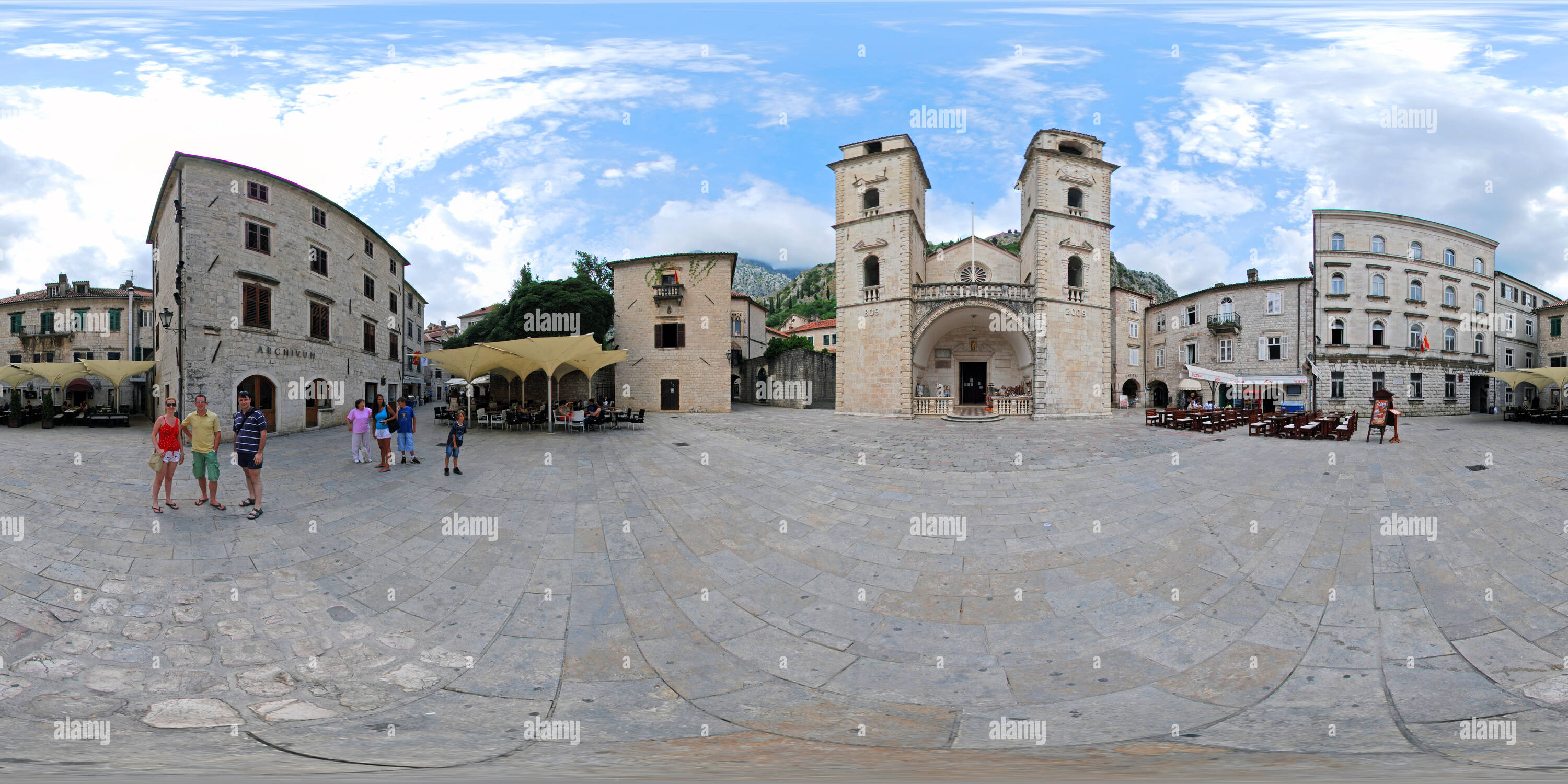 360° view of Saint Tripun Cathedral [Kotor] - Alamy