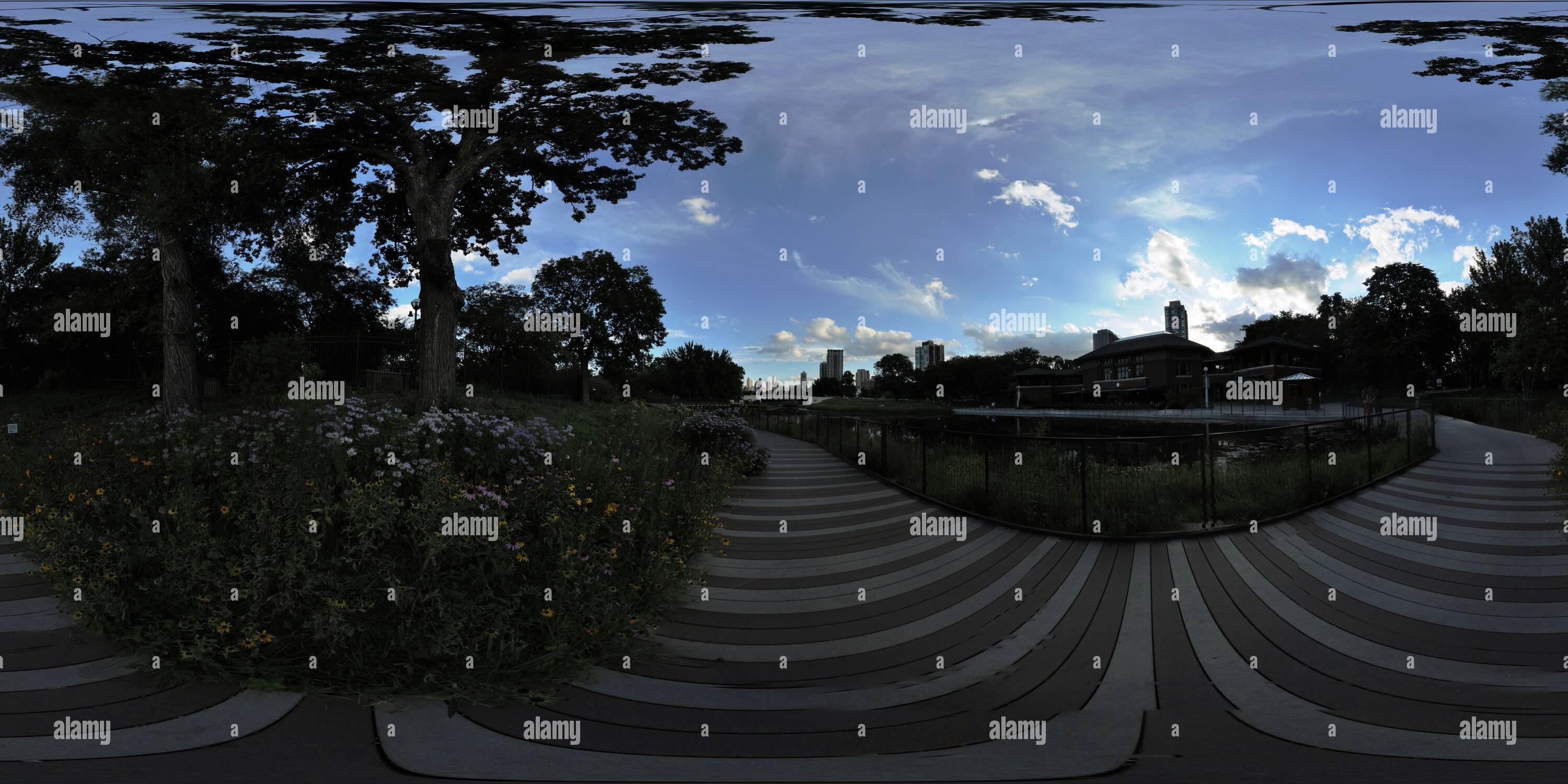 360° view of Sunset on the South Pond, Lincoln Park, Chicago - Alamy
