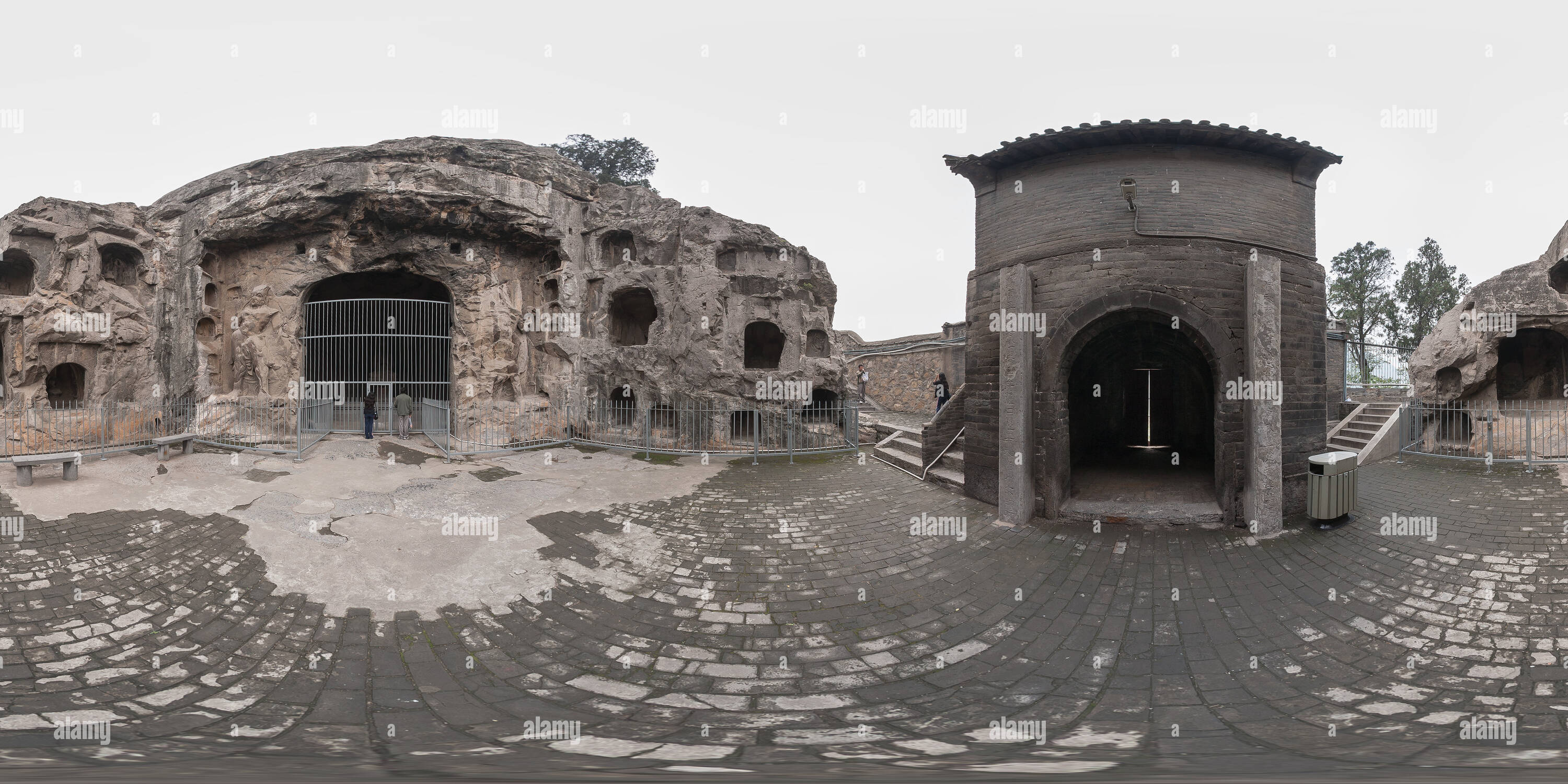 360° view of Longmen Grottoes - see by the Temple - Alamy
