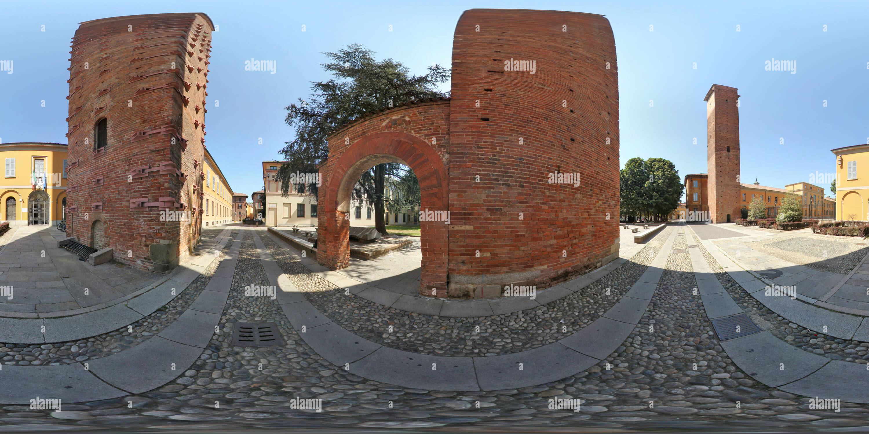 360° view of The three towers - Alamy