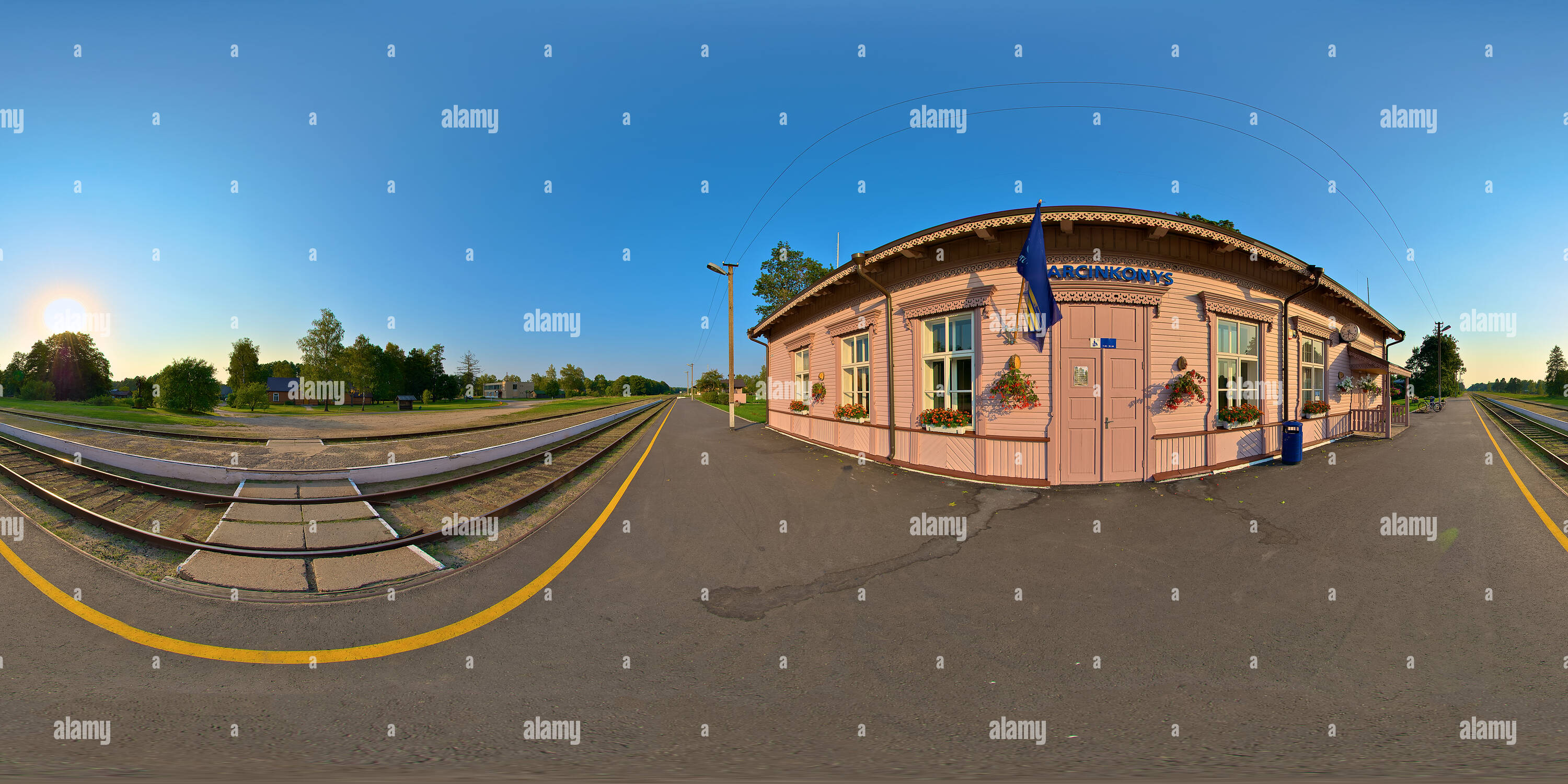 360° view of Marcinkonys train station - Alamy