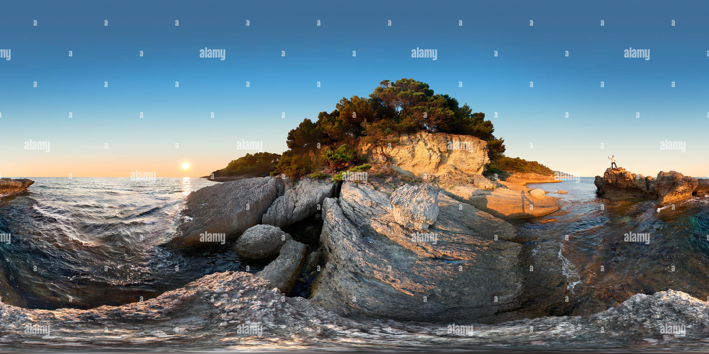 360° view of Sunset on the Beach. Ulcinj, Montenegro - Alamy