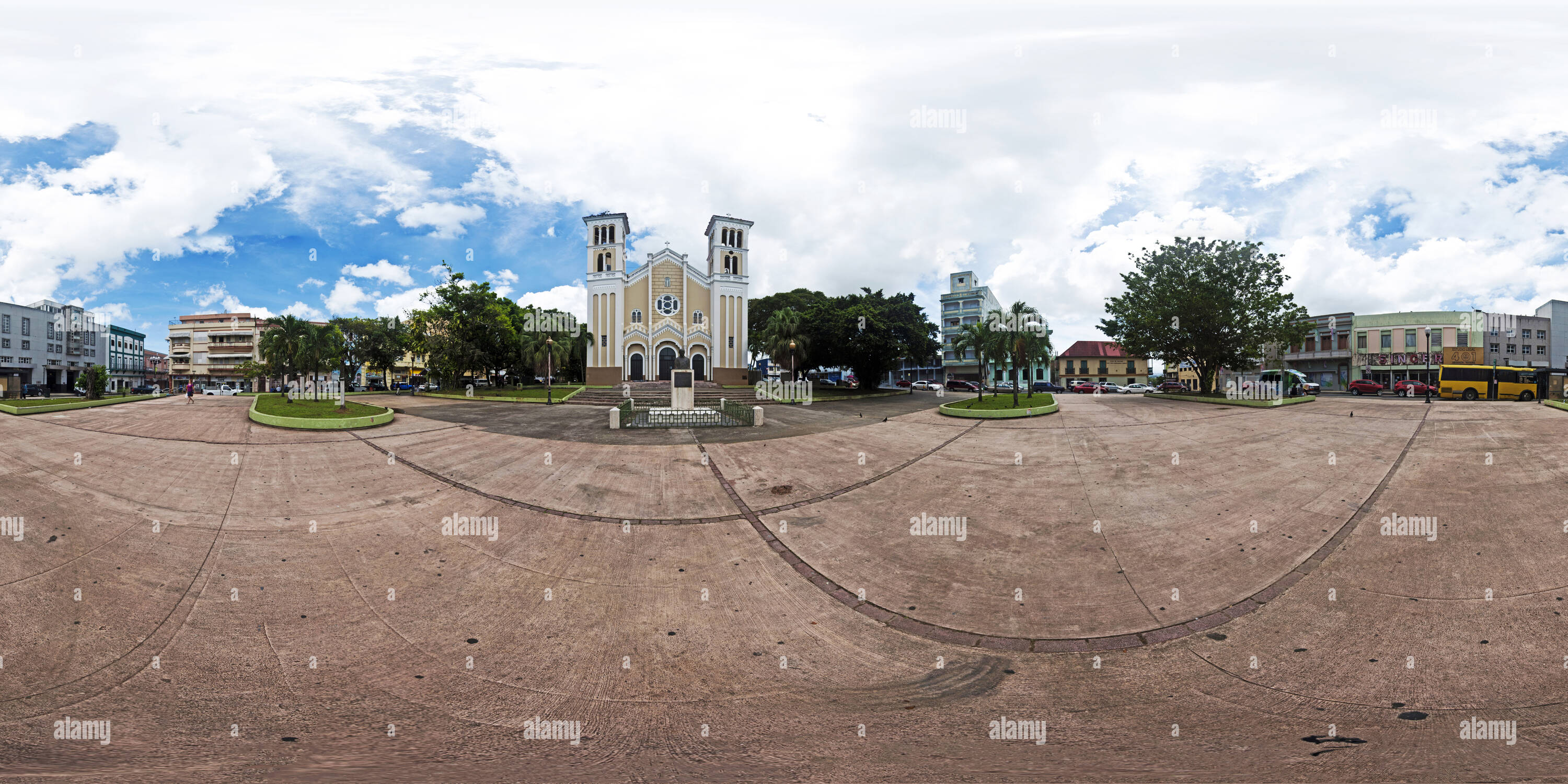 360° view of Rio Piedras Plaza Church - Alamy